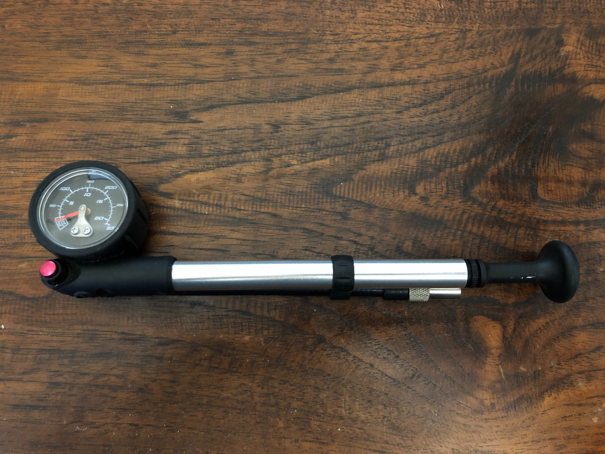 Standard 300psi Shock Pump | Pumps | Bike Hub