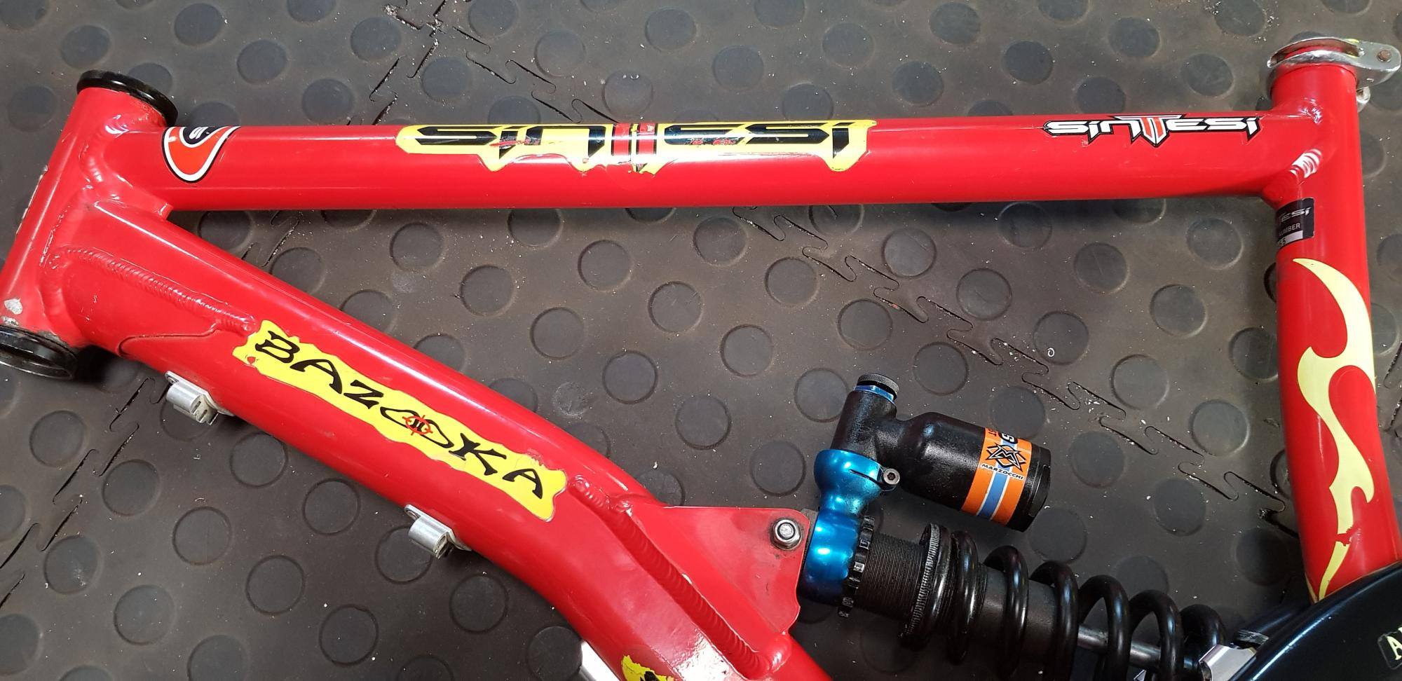 Vintage 1997 Sintesi Bazooka DH frame | Downhill Bike Frames | Bike Hub