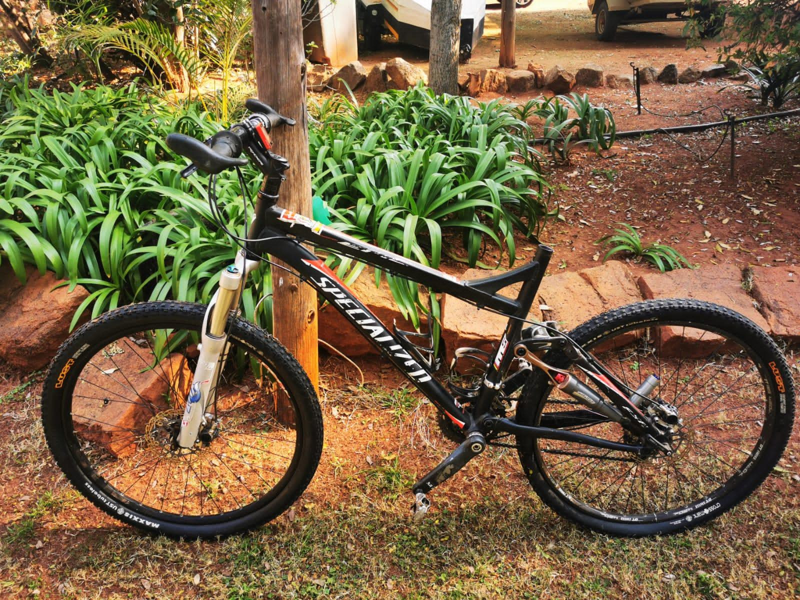 SPECIALIZED 26er, Soft Tail | Dual Suspension Mountain Bikes | Bike Hub