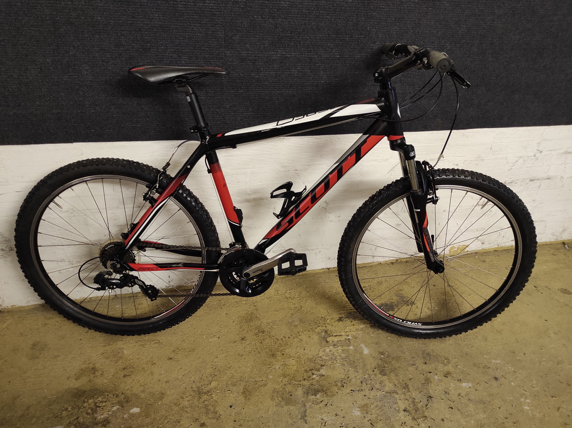 Scott Aspect 680 | Hardtail Mountain Bikes | Bike Hub