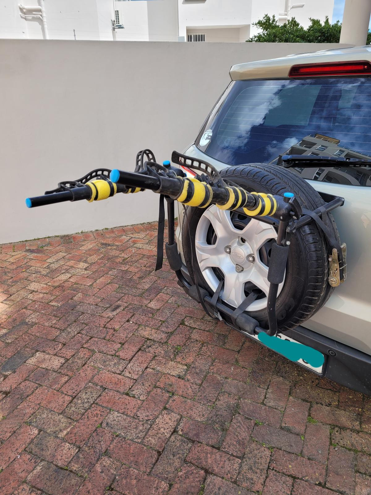 Wheelie 4x4 bike carrier | Bike Racks | Bike Hub