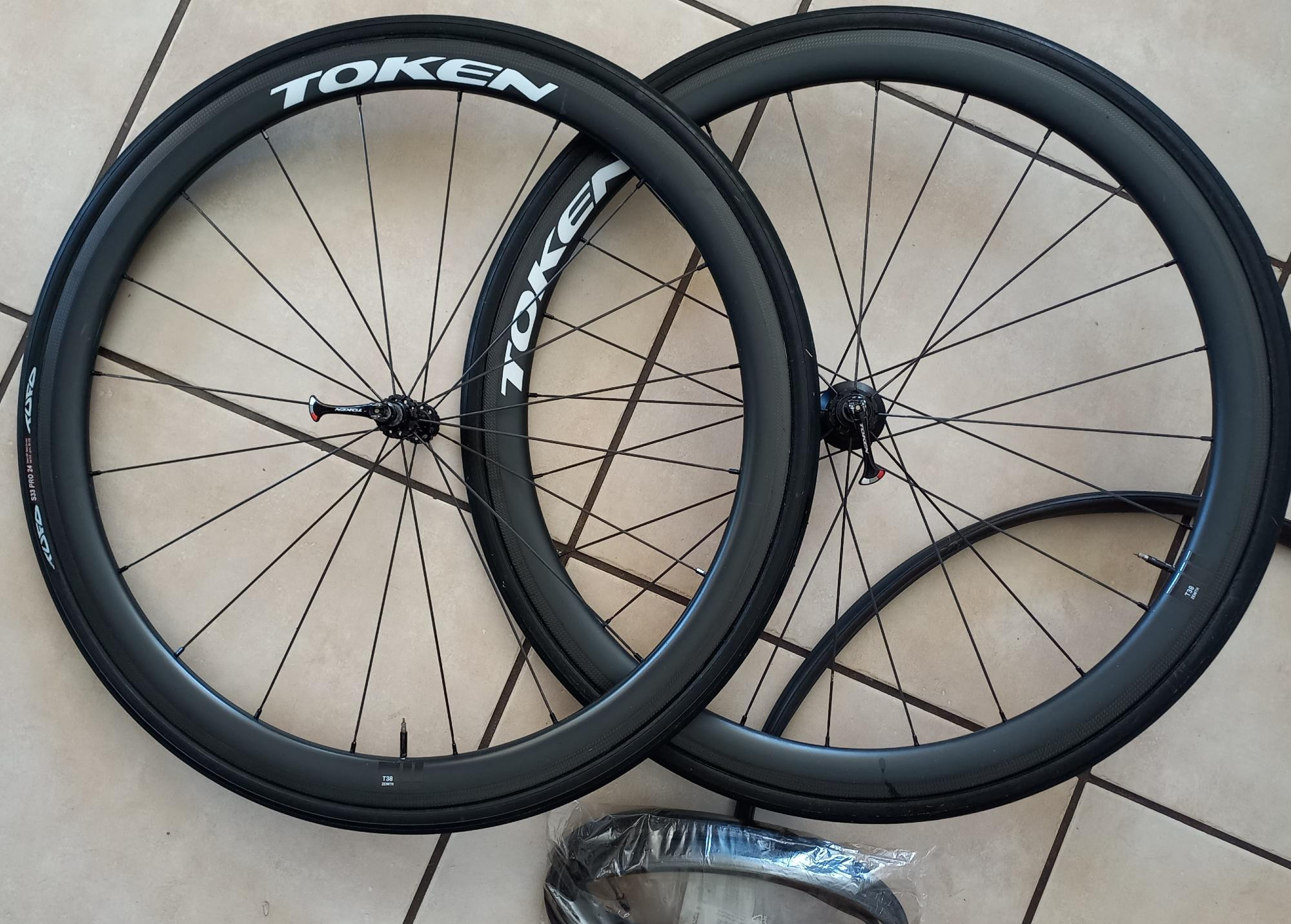 Token T38 carbon wheels | Road Bike Wheels | Bike Hub