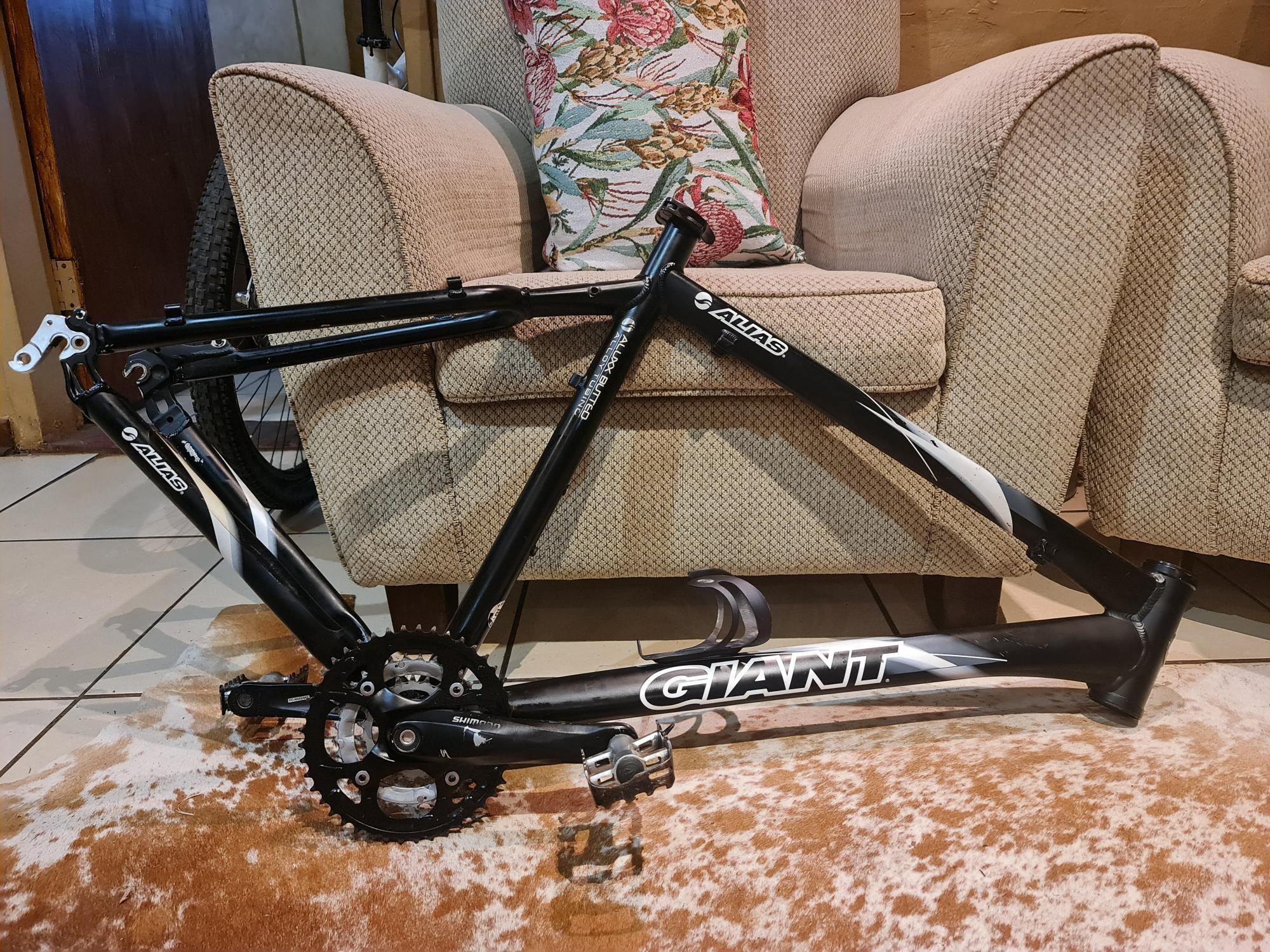 Giant Alias | Hardtail Mountain Bike Frames | Bike Hub