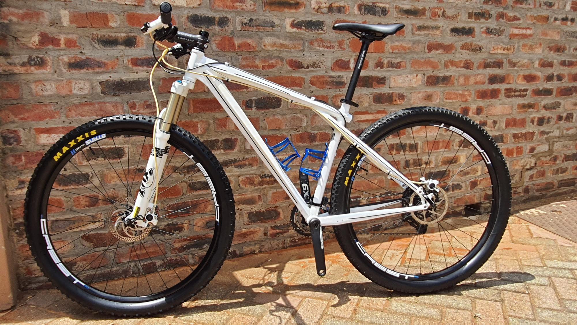 GT Zaskar Pro M | Hardtail Mountain Bikes | Bike Hub