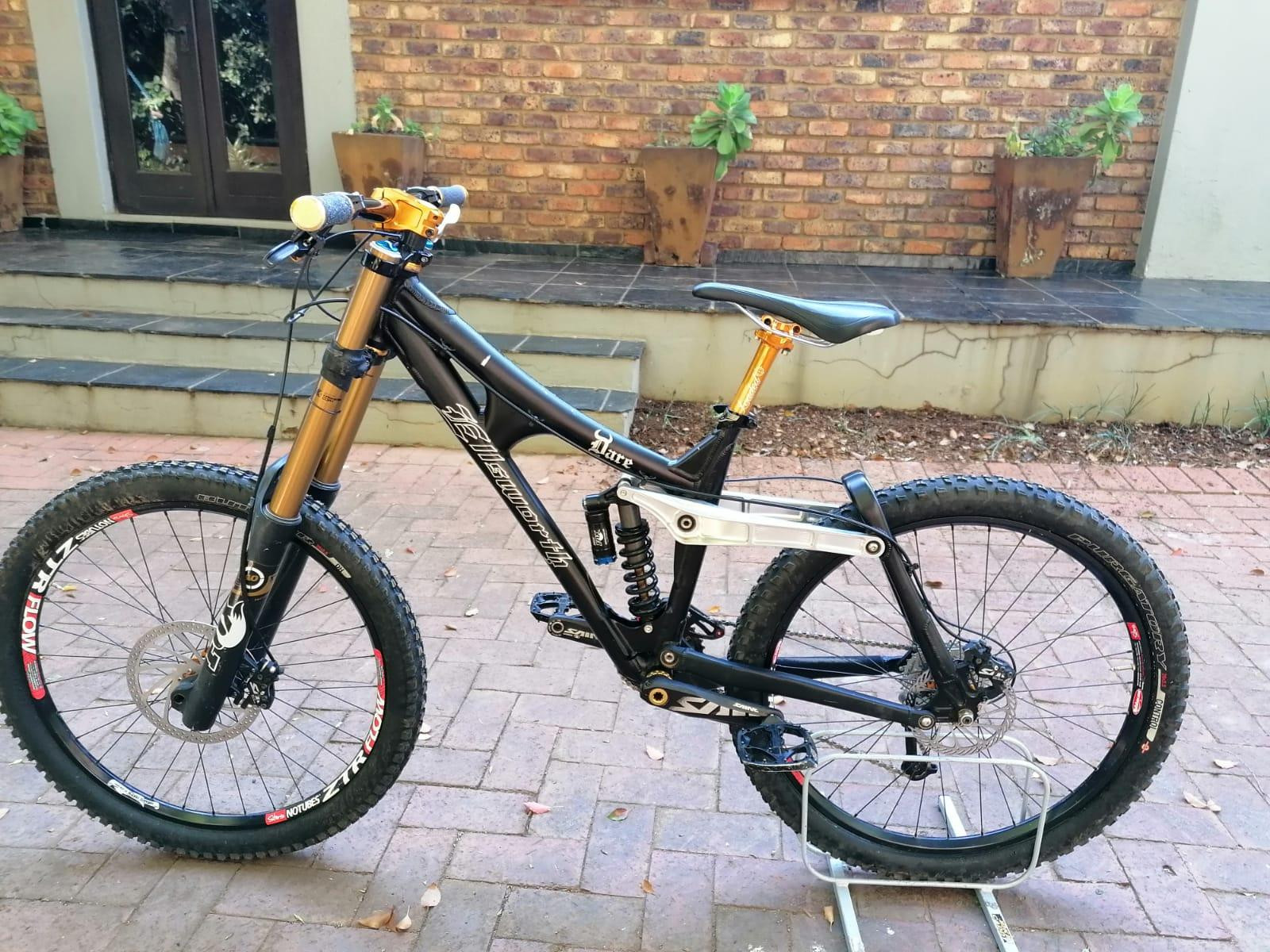 Ellsworth dare | Downhill Bikes | Bike Hub