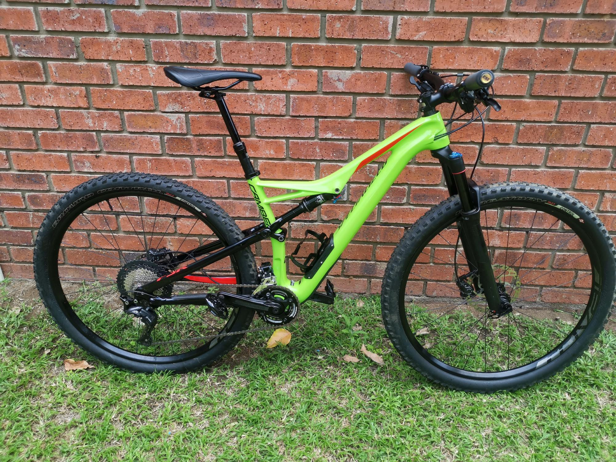 Very neat Specialized camber | Dual Suspension Mountain Bikes | Bike Hub