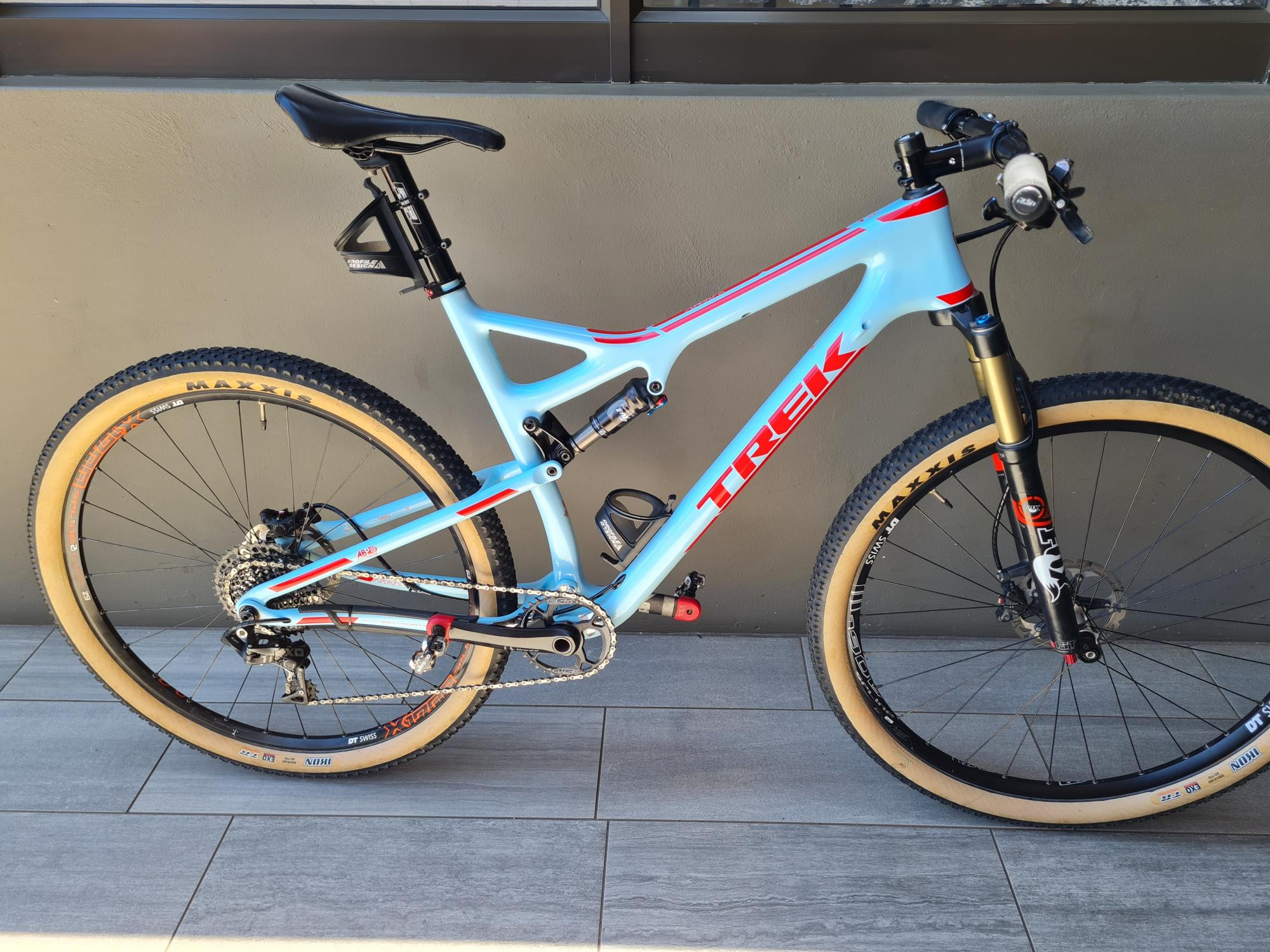 Trek Superfly SL, full carbon | Dual Suspension Mountain Bikes | Bike Hub