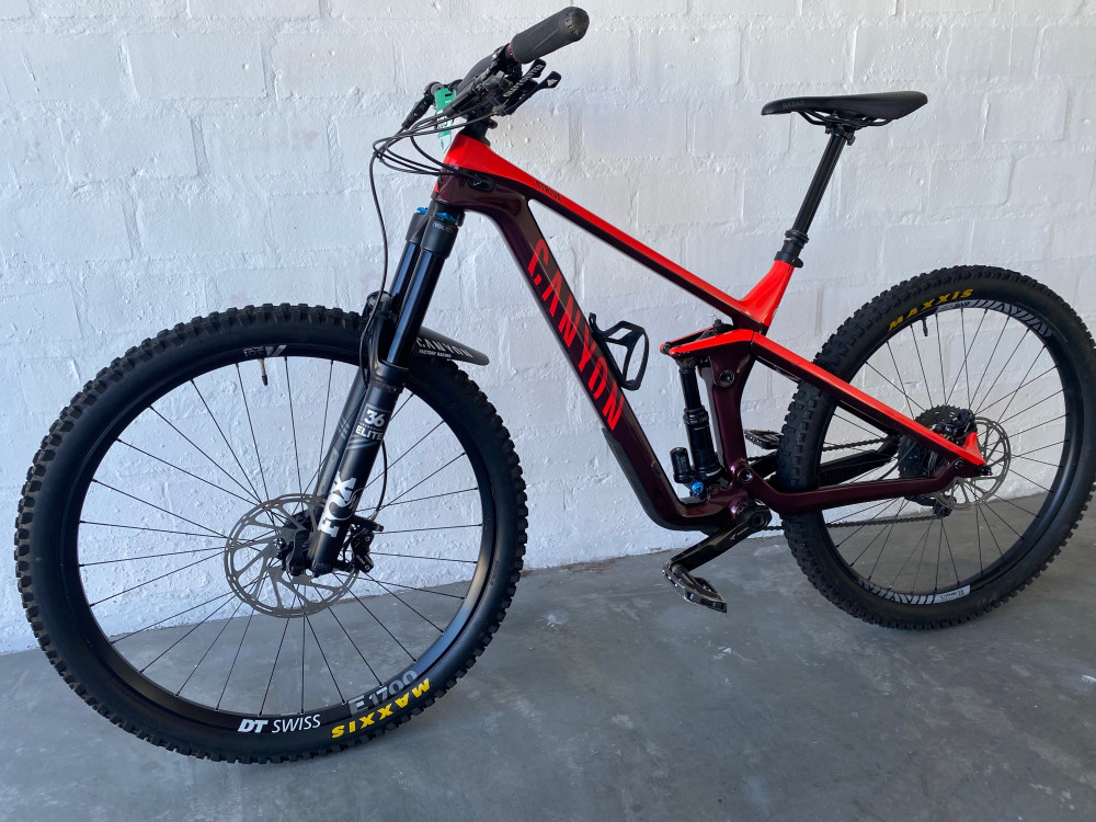 Canyon Strive CF 7.0 Dual Suspension Mountain Bikes Bike Hub
