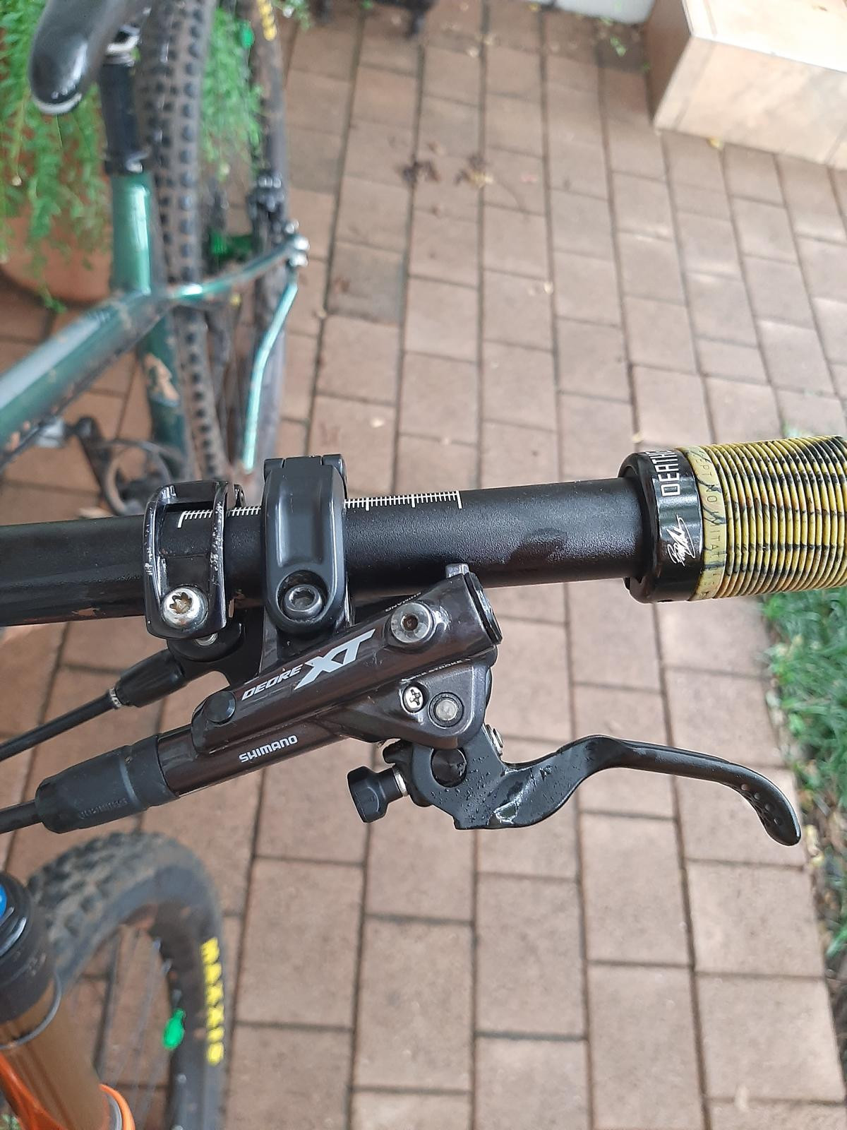 Shimano xt m8100 | Mountain Bike Brakes | Bike Hub