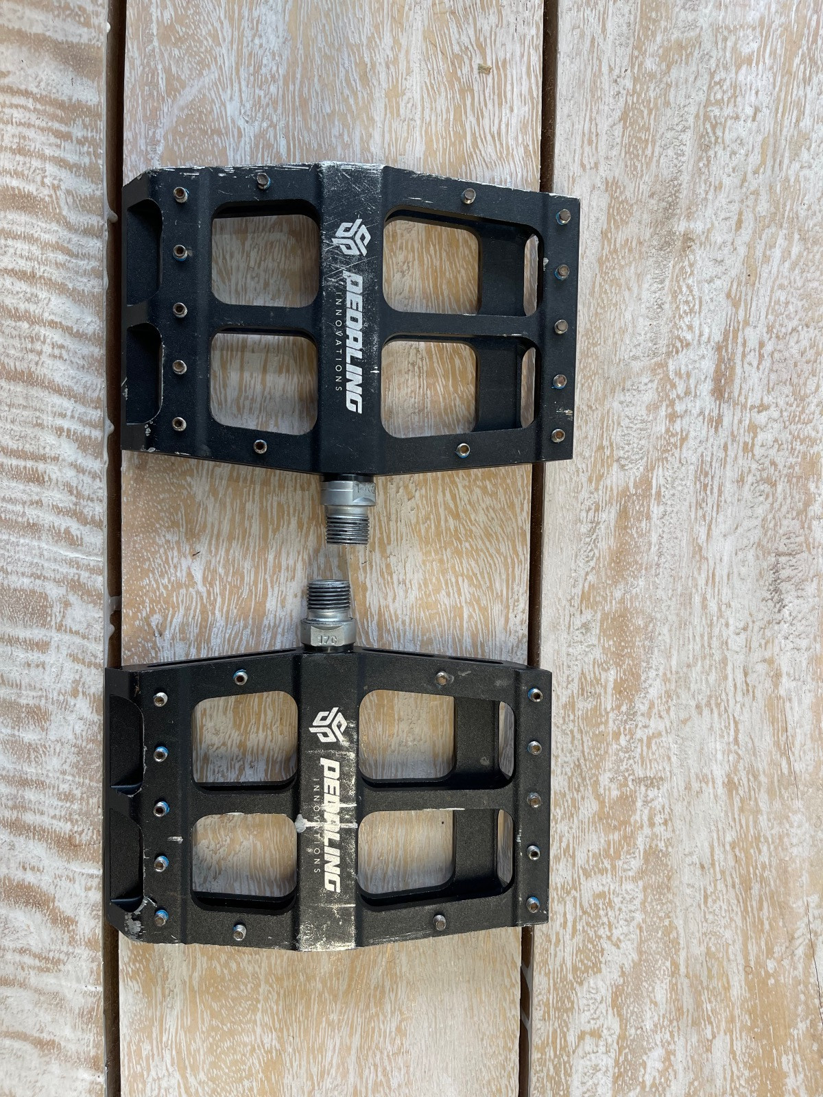 Pedalling innovations catalyst pedals | Pedals | Bike Hub