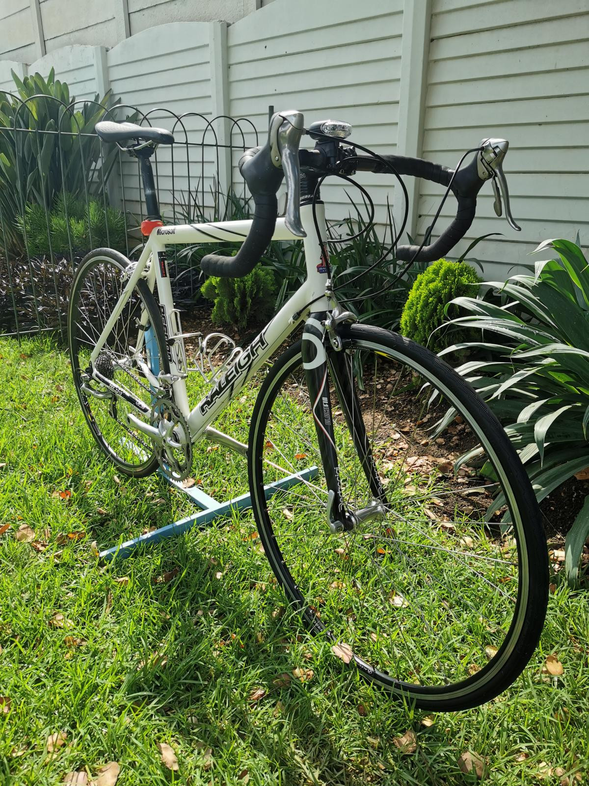 Raleigh Racing Bike | Road Bikes | Bike Hub