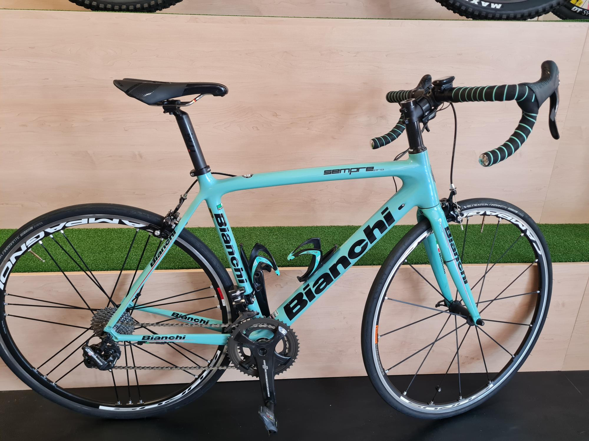 Bianchi Sempre Pro Eps Record | Road Bikes | Bike Hub