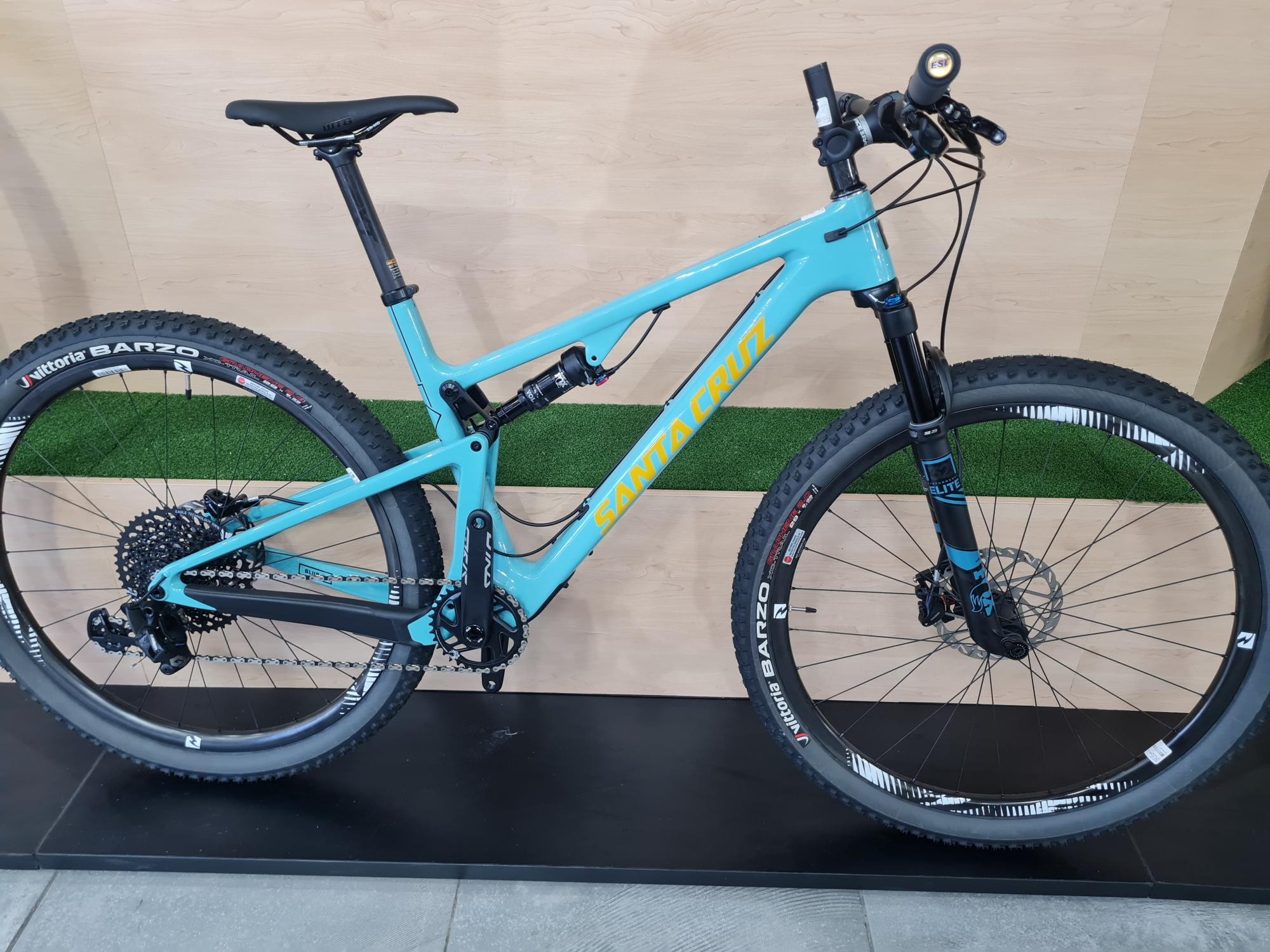 Santa Cruz Blur C | Dual Suspension Mountain Bikes | Bike Hub