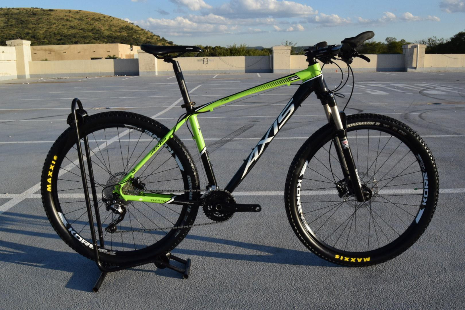 Axis A30 - Rockshox Air - Shimano SLX - Tubeless | Hardtail Mountain ...