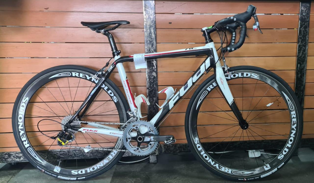 Carbon road bike: 2015 FUJI SL1 - RC (Medium) | Road Bikes | Bike Hub