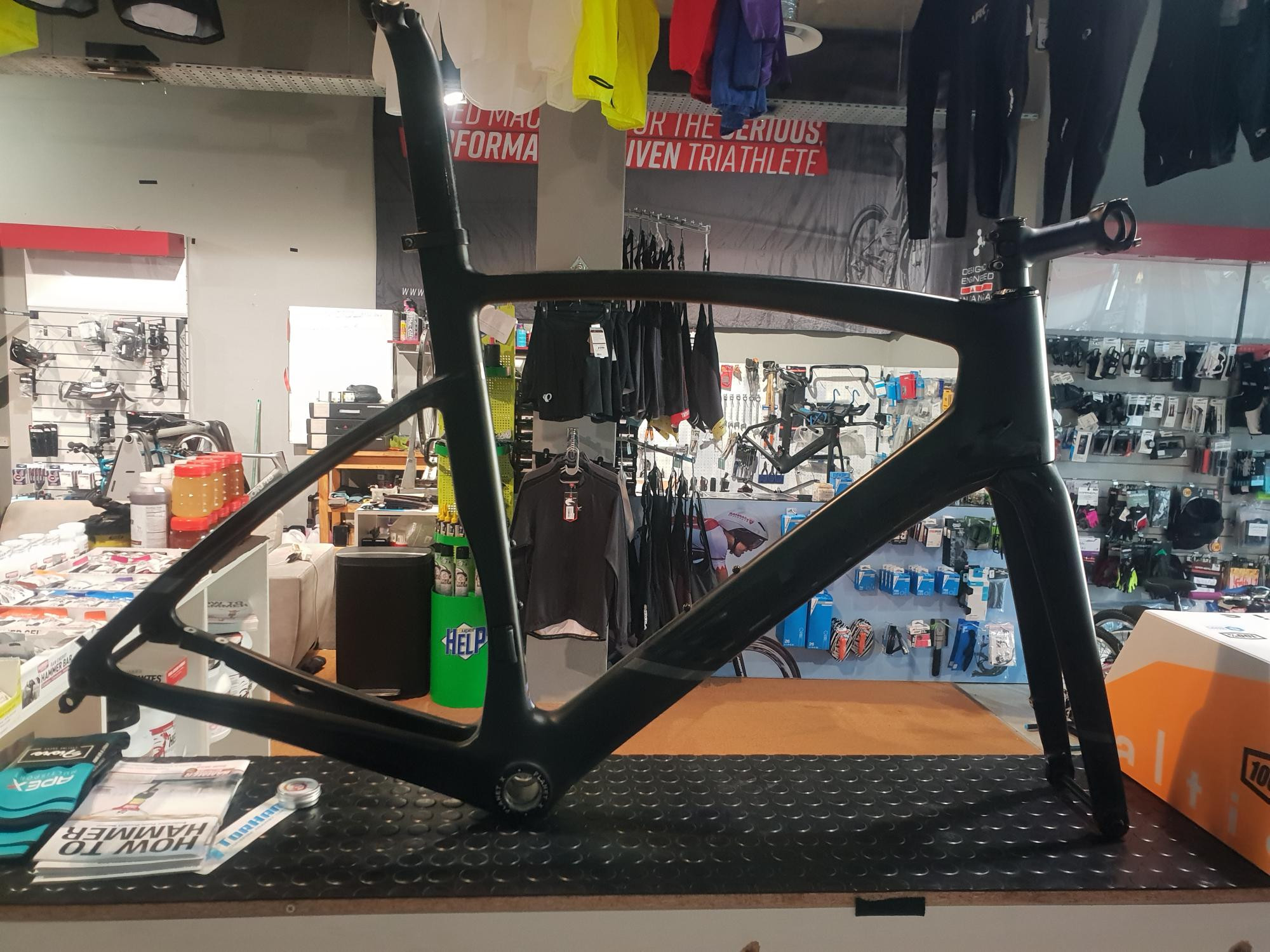 PLANET X disc Aero frameset EC130E | Road Bike Frames | Bike Hub
