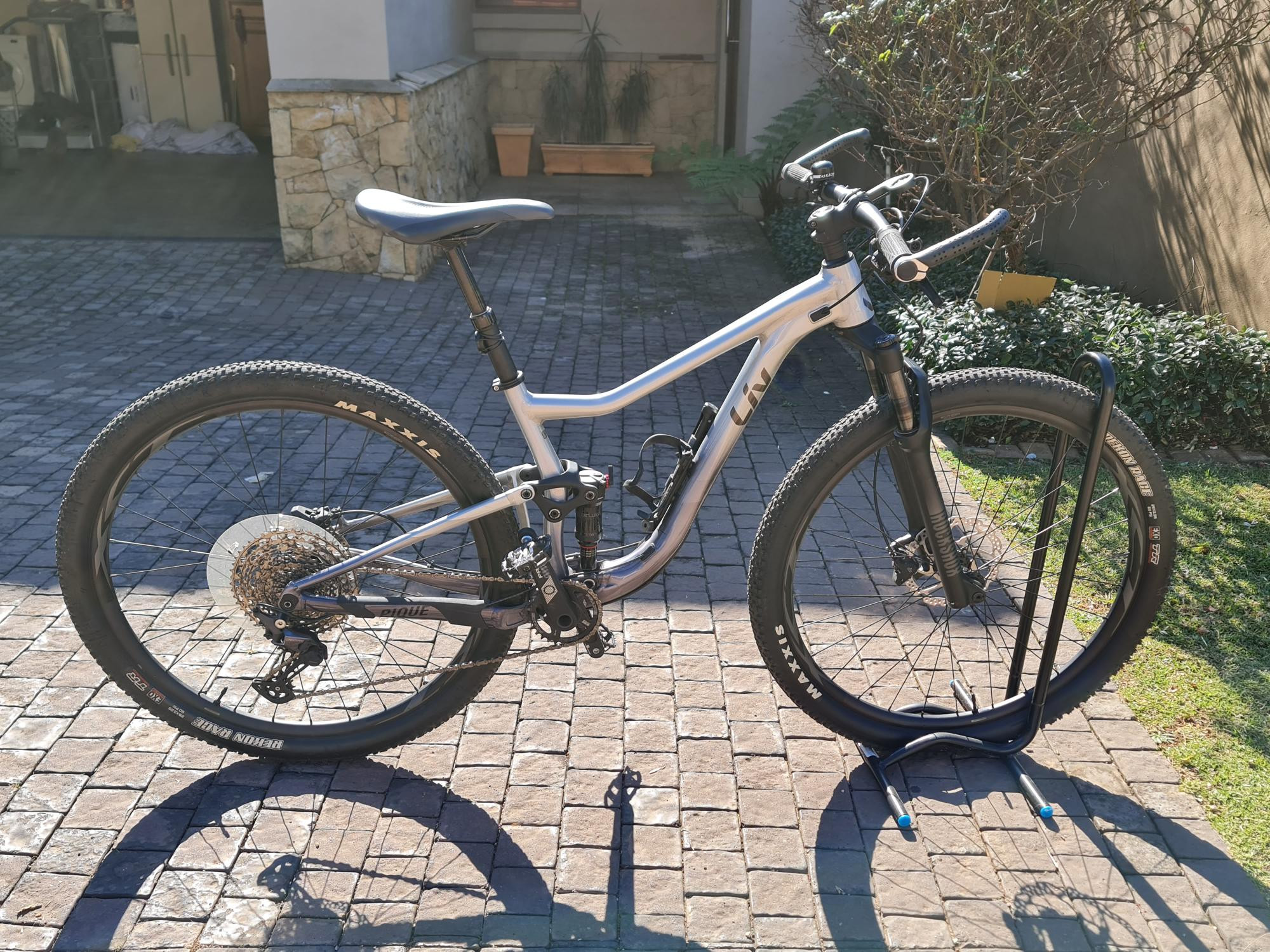 2021 LIV PIQUE 2 for sale | Dual Suspension Mountain Bikes | Bike Hub
