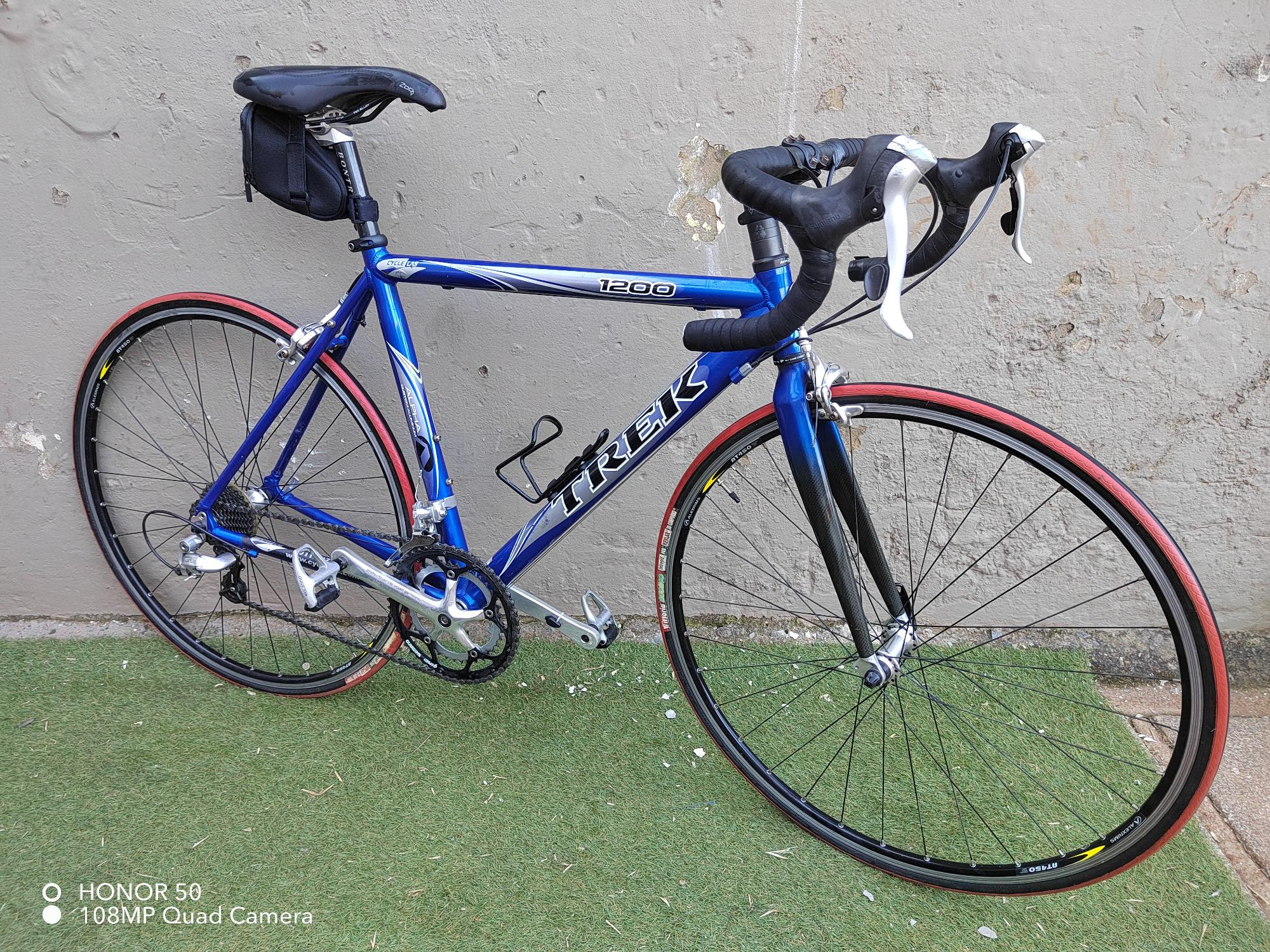 Trek 1200 | Road Bikes | Bike Hub