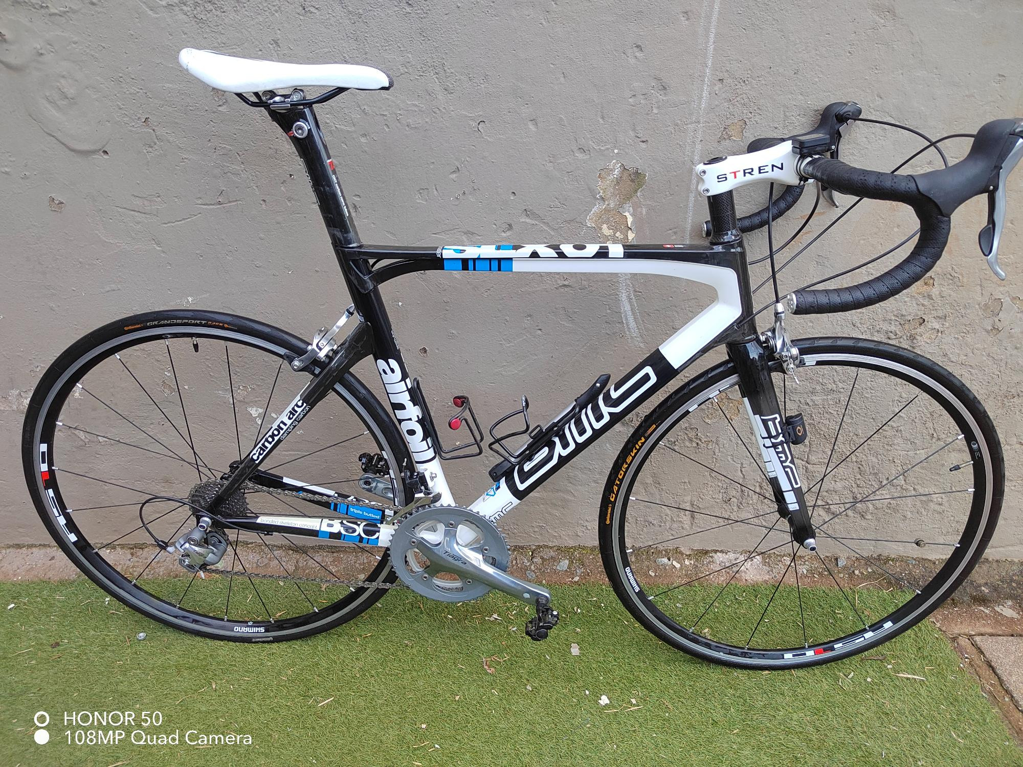 BMC SLX01 (9.54kg) | Road Bikes | Bike Hub