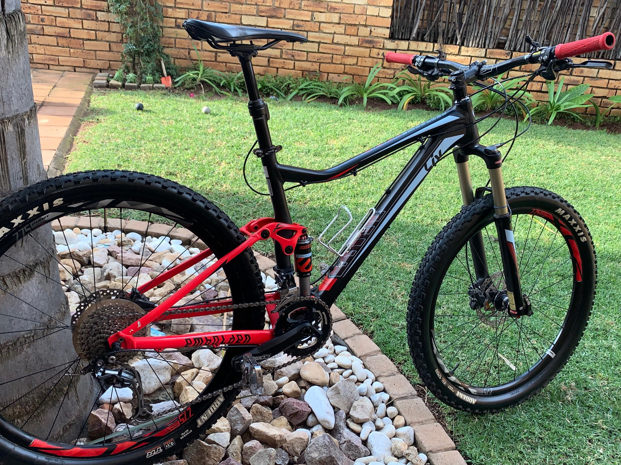 Giant embolden liv 27.5 medium dropper | Dual Suspension Mountain Bikes ...