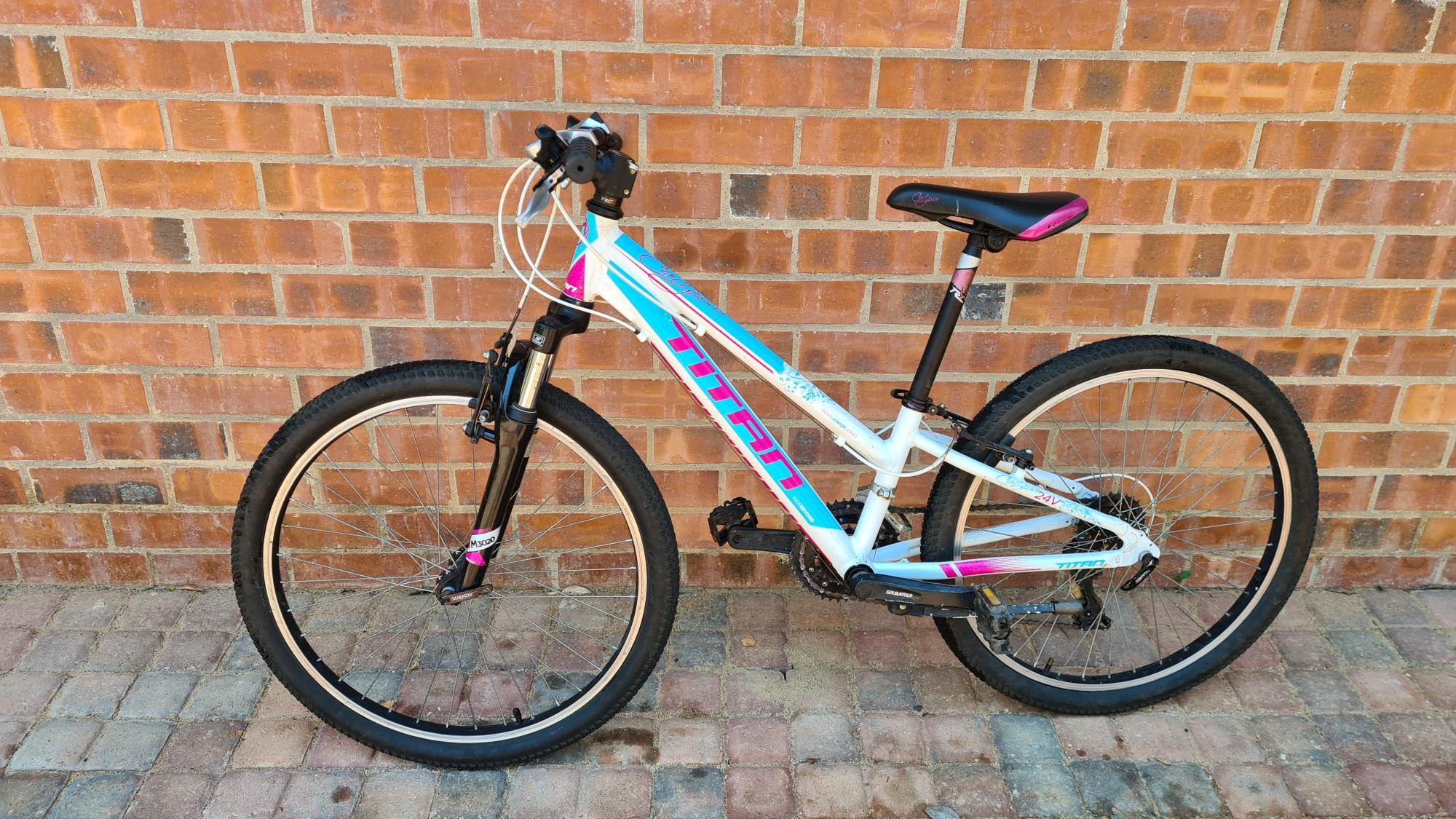 Titan Calypso 24V Girls bike | Kids Bikes | Bike Hub