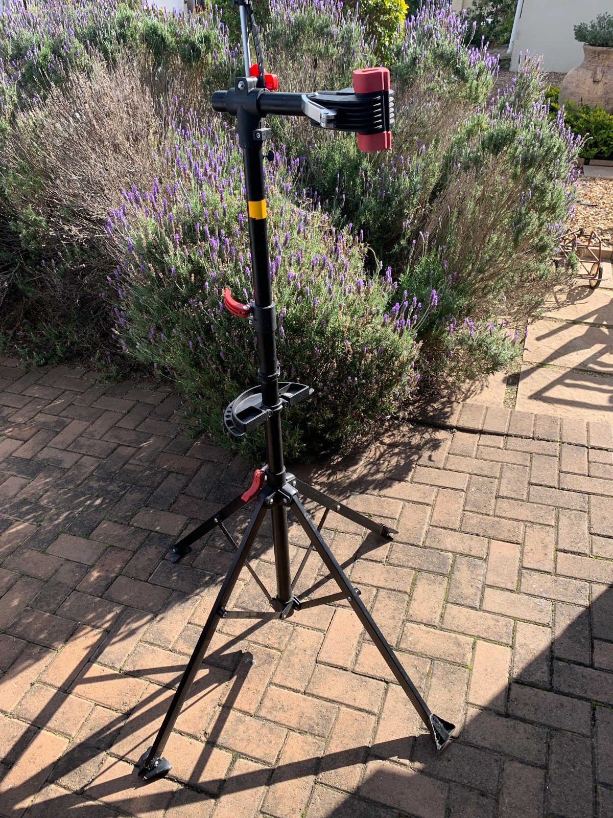 Work stand | Workshop Tools | Bike Hub