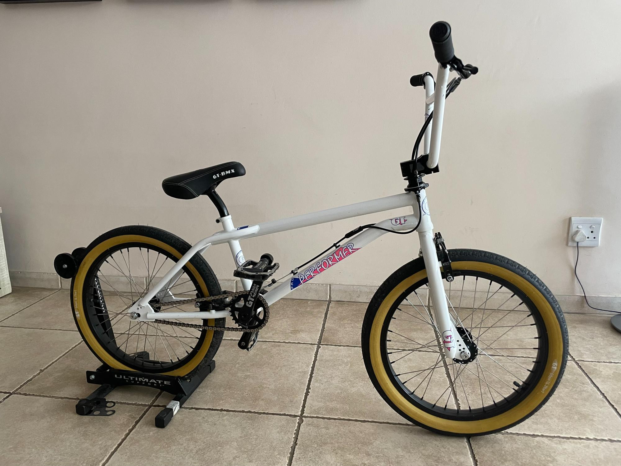 GT Pro Performer 20, | BMX Bikes | Bike Hub