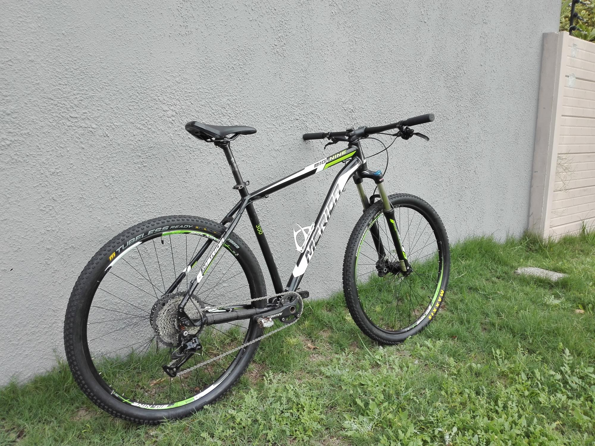 Merida Big Nine 300 | Hardtail Mountain Bikes | Bike Hub