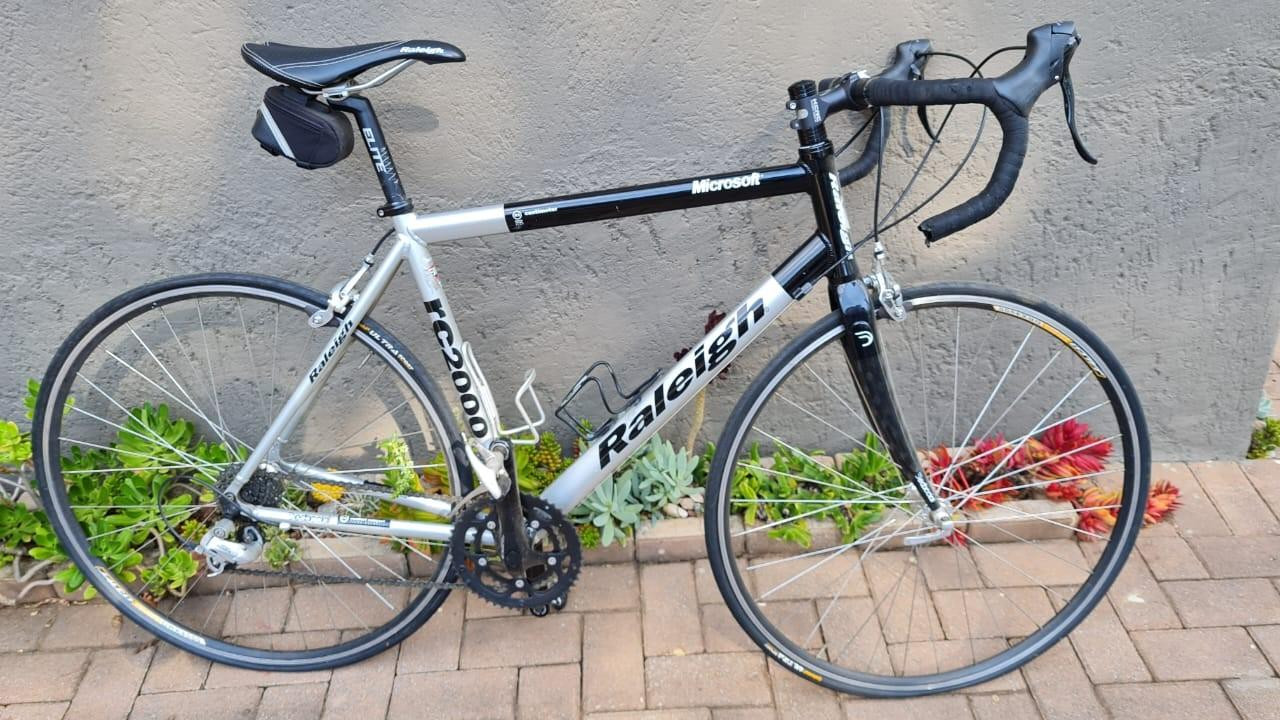Raleigh RC2000 | Road Bikes | Bike Hub
