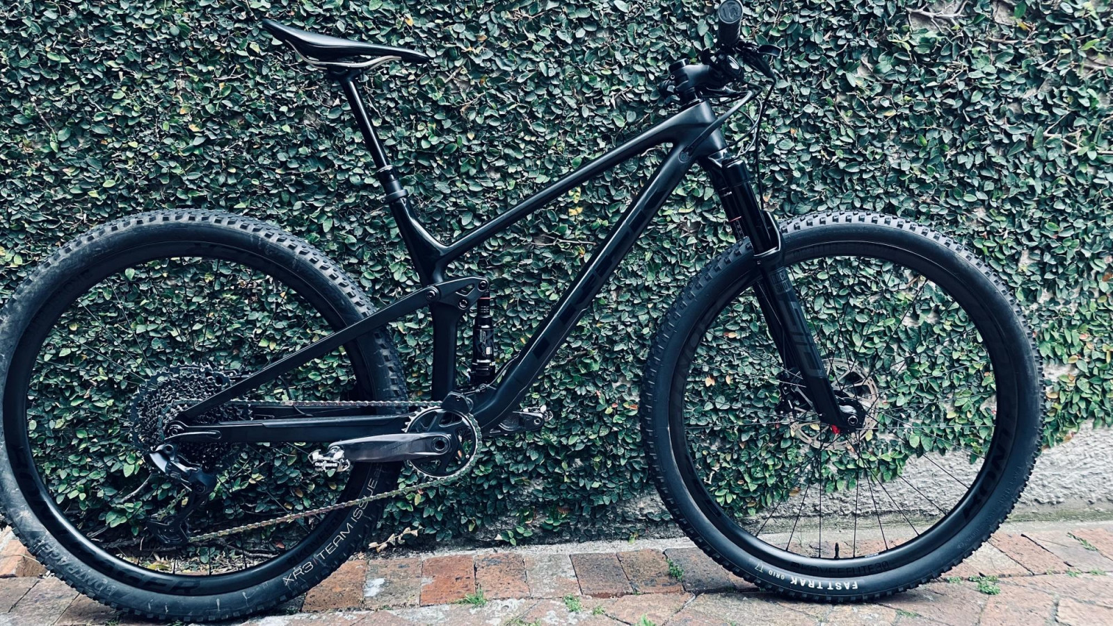 Trek Top Fuel | Dual Suspension Mountain Bikes | Bike Hub