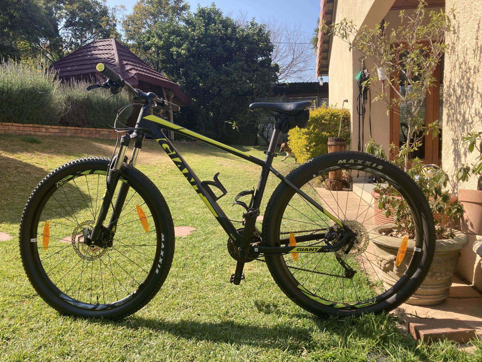 Giant Talon 2 | Hardtail Mountain Bikes | Bike Hub