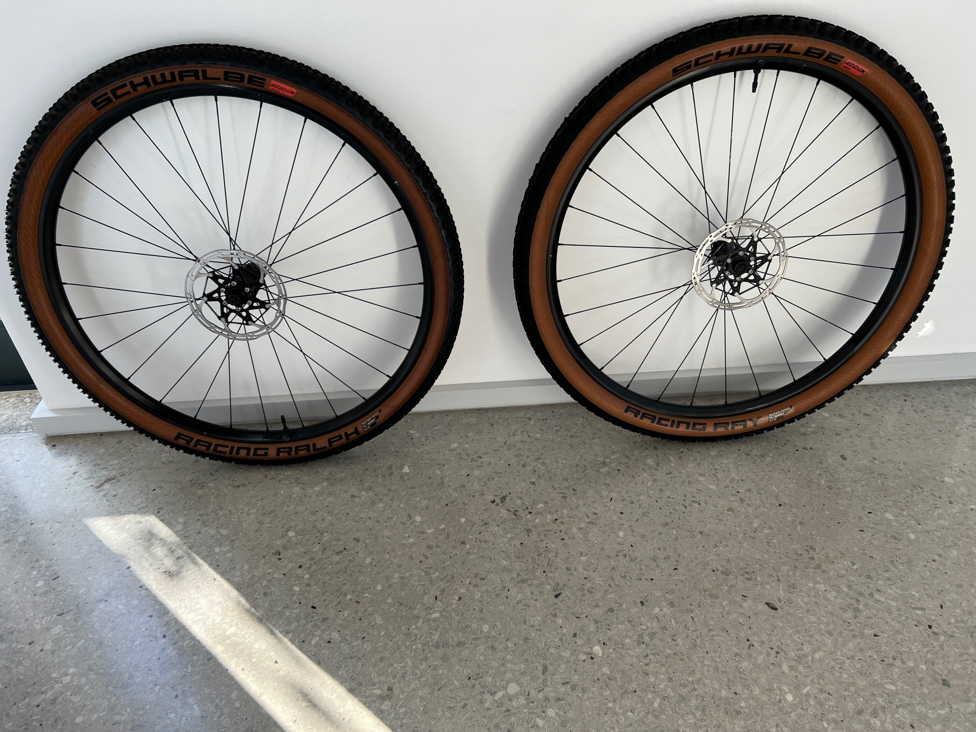 Syncros Silverton 2.0 Tubeless wheel set | Mountain Bike Wheels | Bike Hub