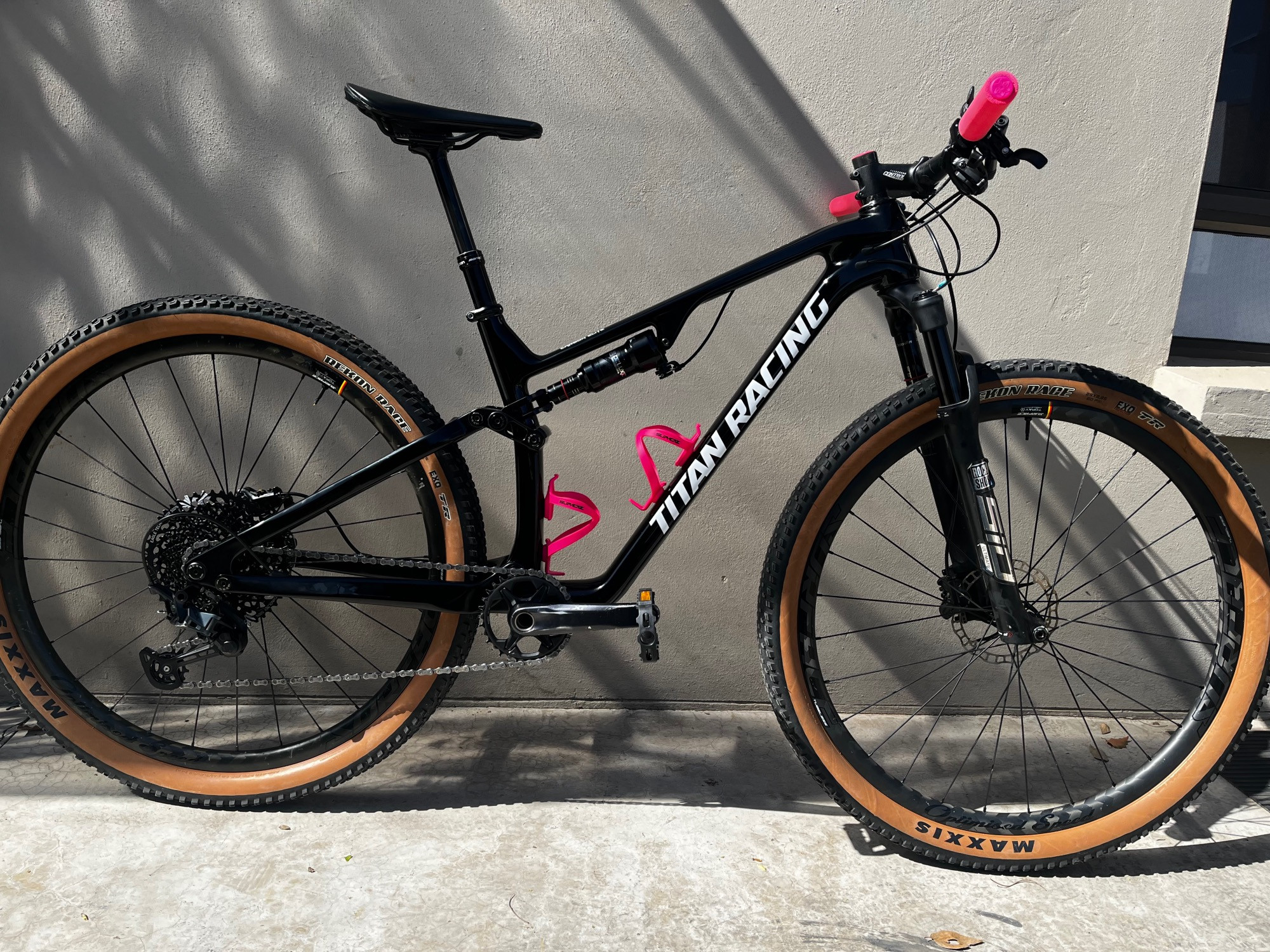 Titan Racing Cypher Carbon Elite | Dual Suspension Mountain Bikes ...