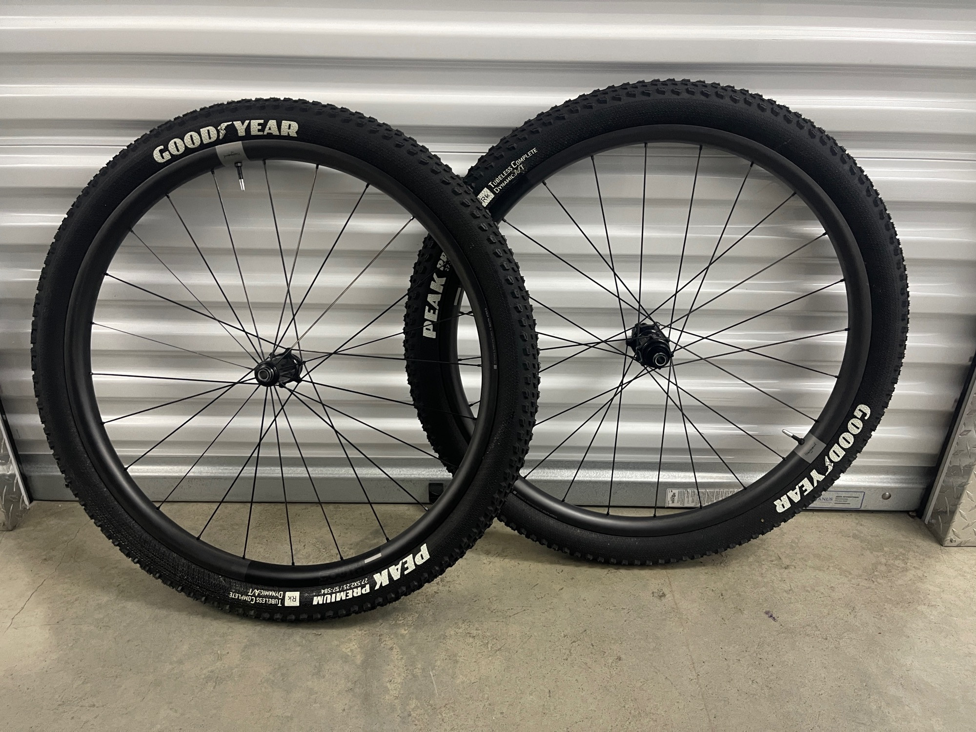 South Industries Carbon 650b. | Gravel Bike Wheels | Bike Hub