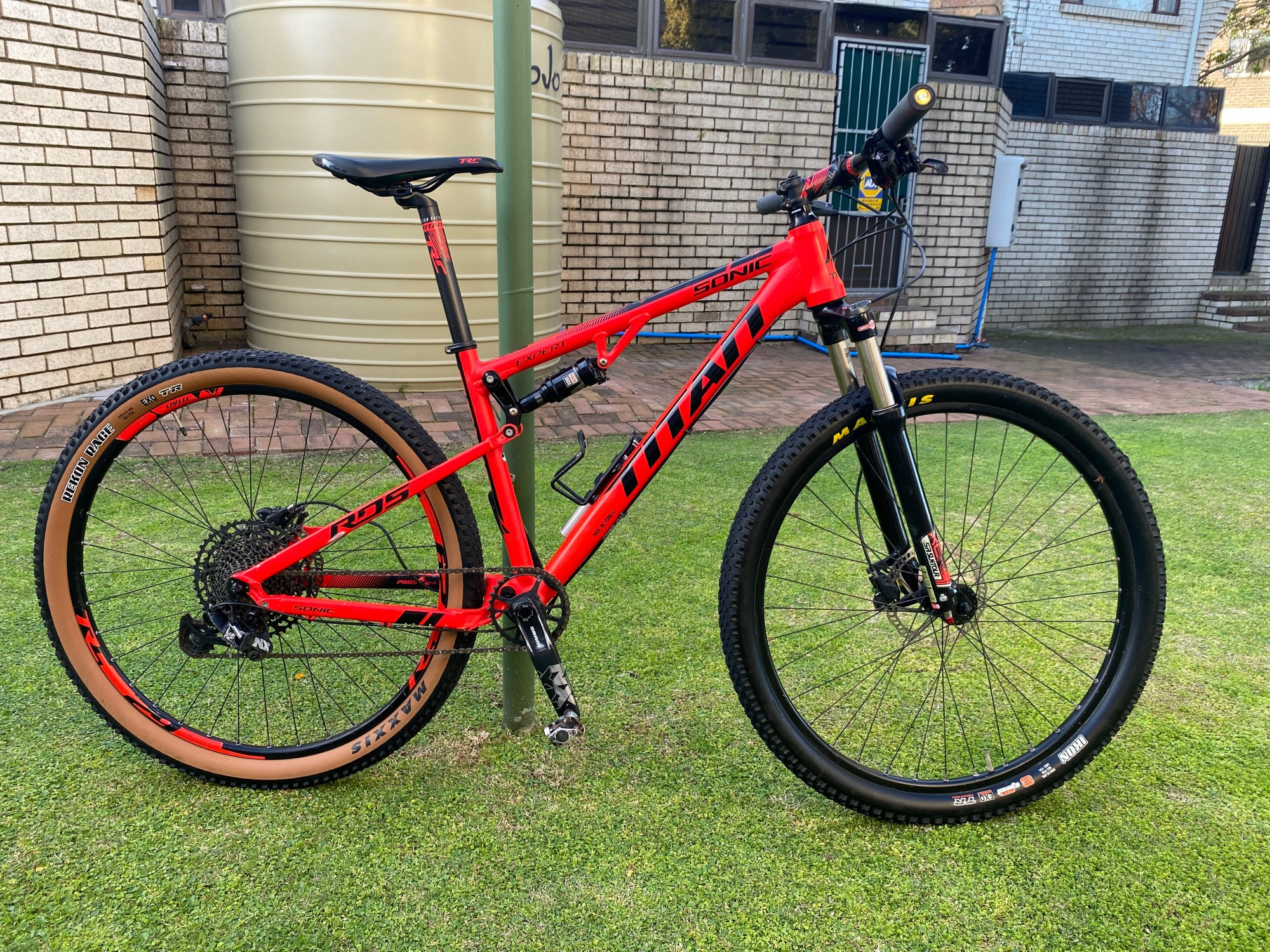 Titan Sonic Expert | Dual Suspension Mountain Bikes | Bike Hub