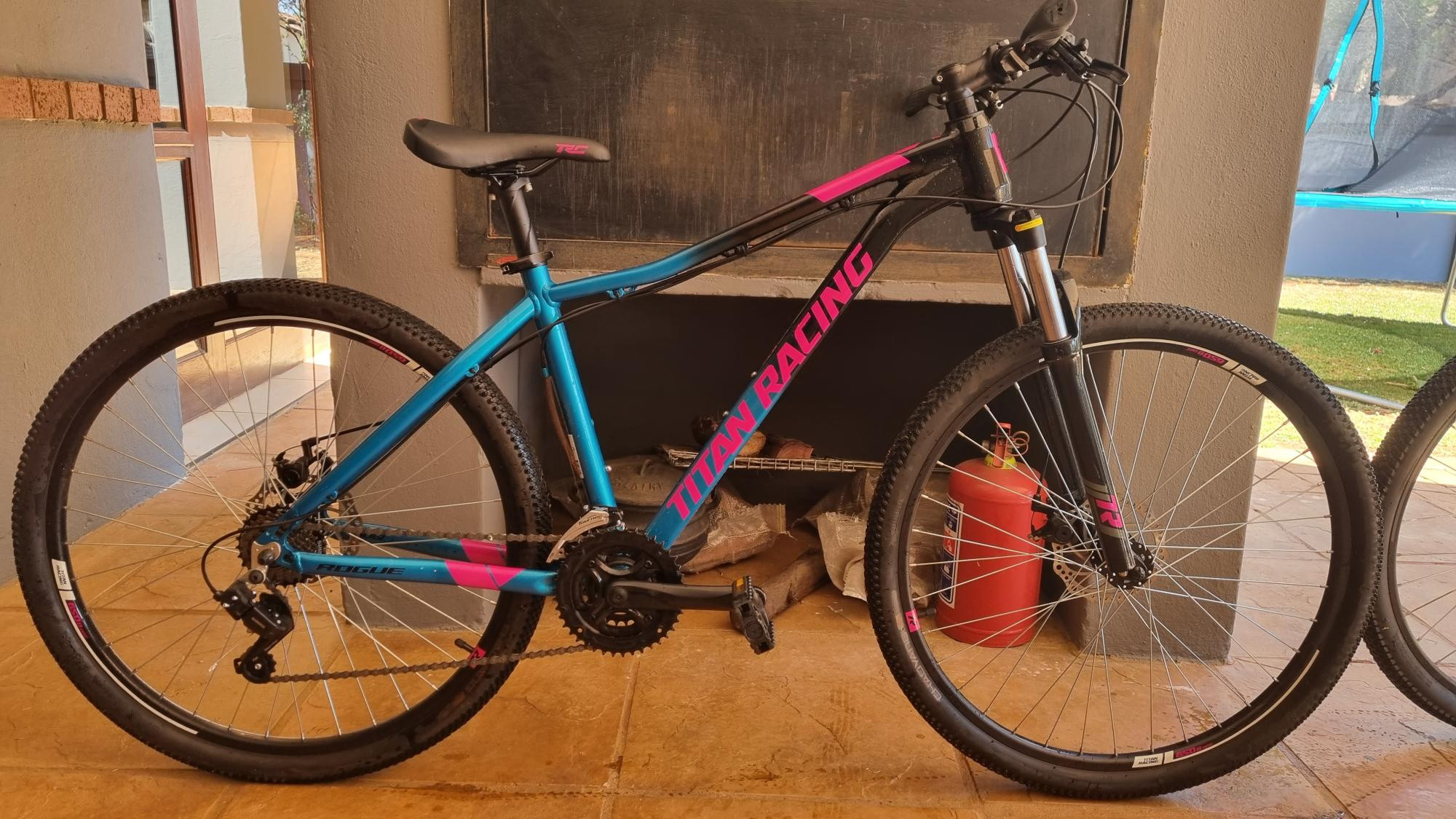 2021 Titan Rogue Calypso Nova | Hardtail Mountain Bikes | Bike Hub