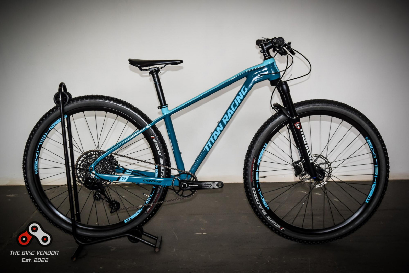 Titan Drone Calypso Expert - SRAM SX - Air fork | Hardtail Mountain Bikes | Bike Hub