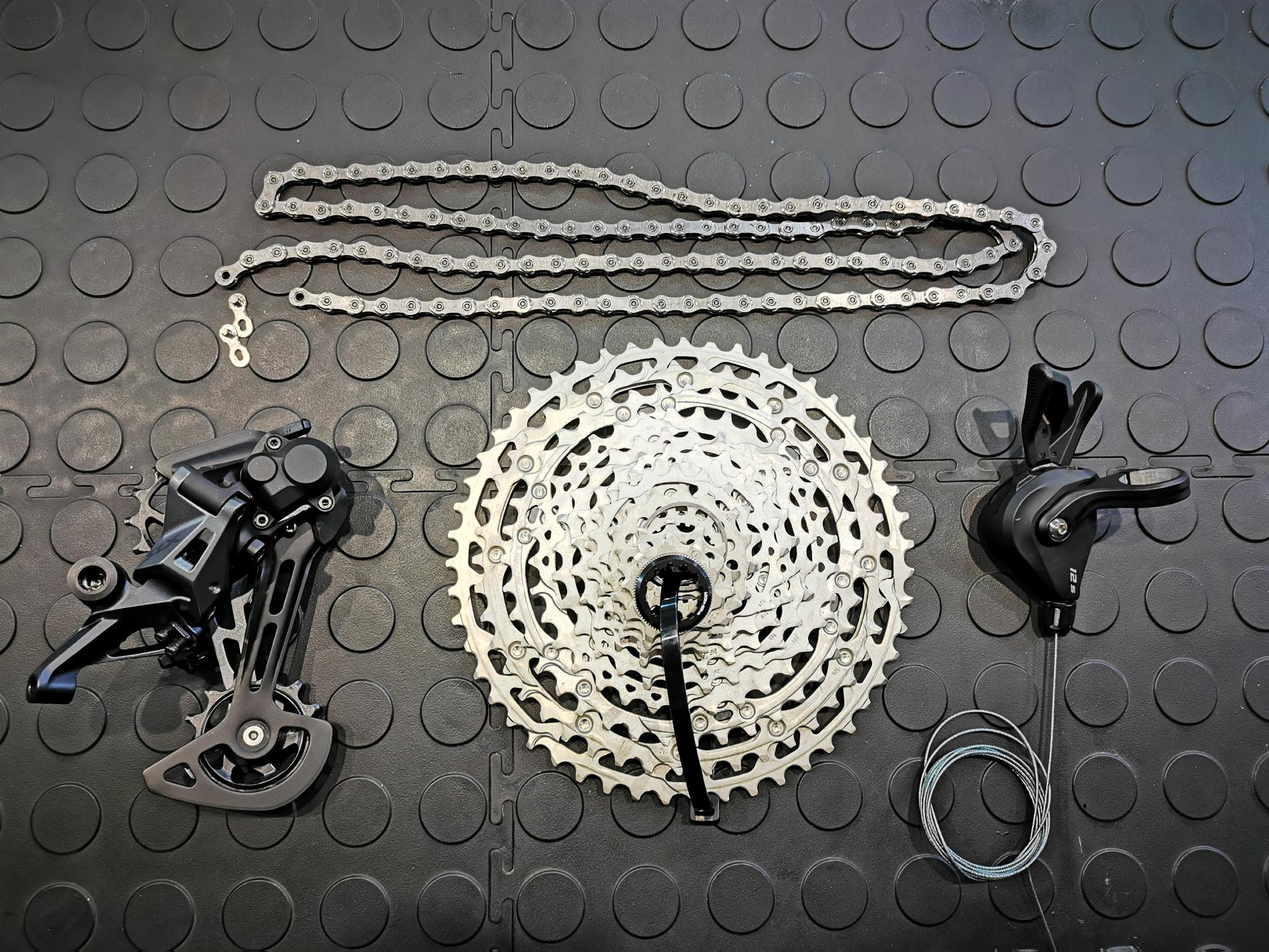 Shimano 12 Speed groupset | Complete Groupsets | Bike Hub