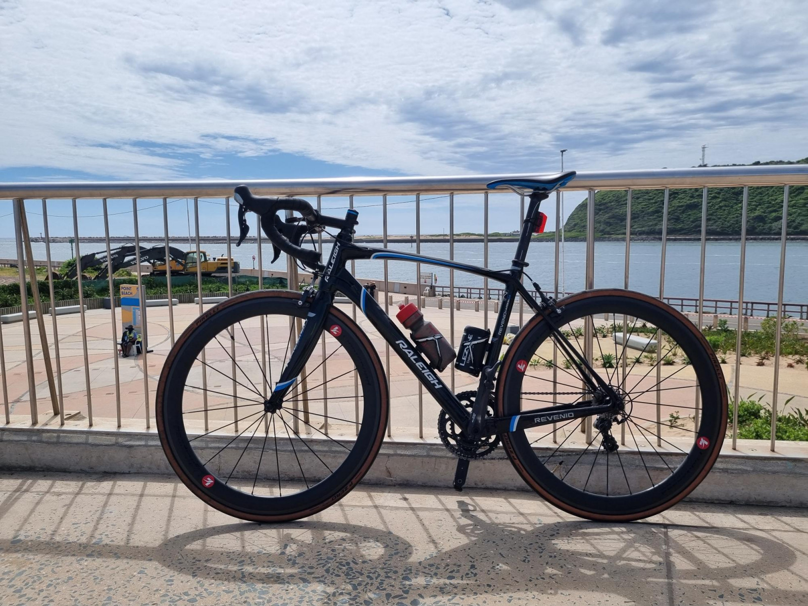 Raleigh revenio 2.0 | Road Bikes | Bike Hub