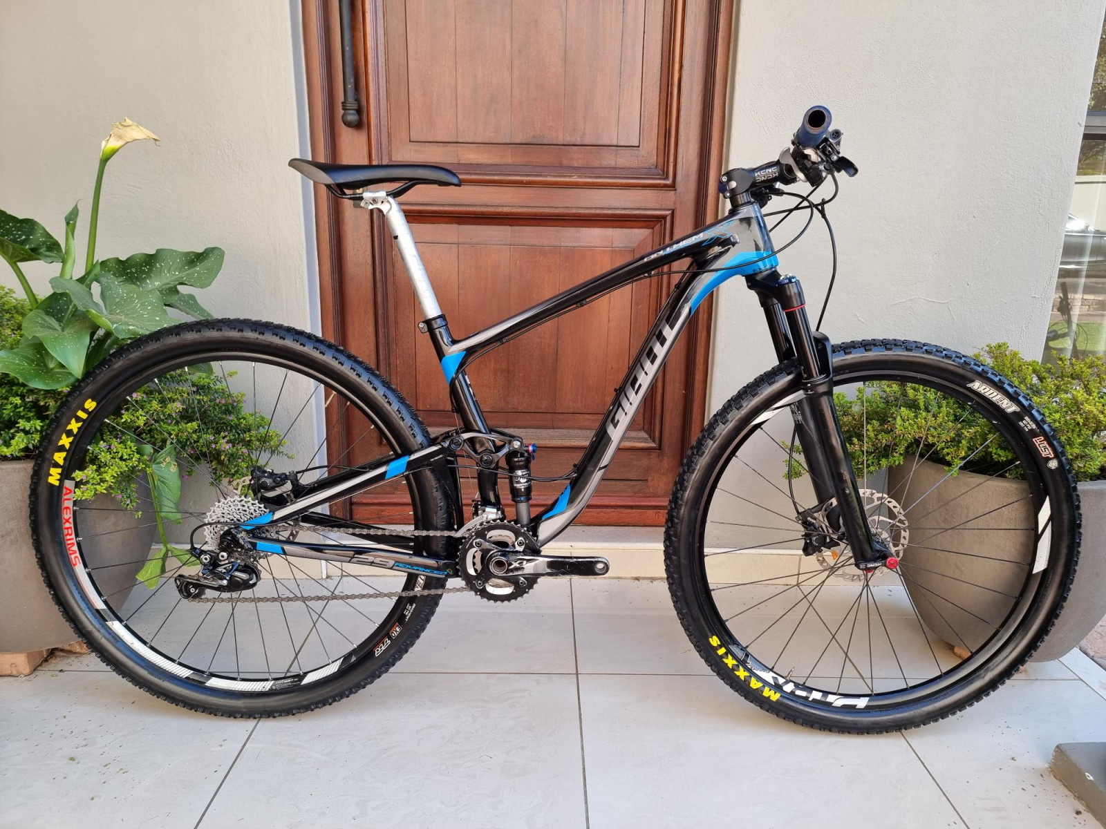 GIANT ANTHEM X (M) **CARBON** | Dual Suspension Mountain Bikes | Bike Hub