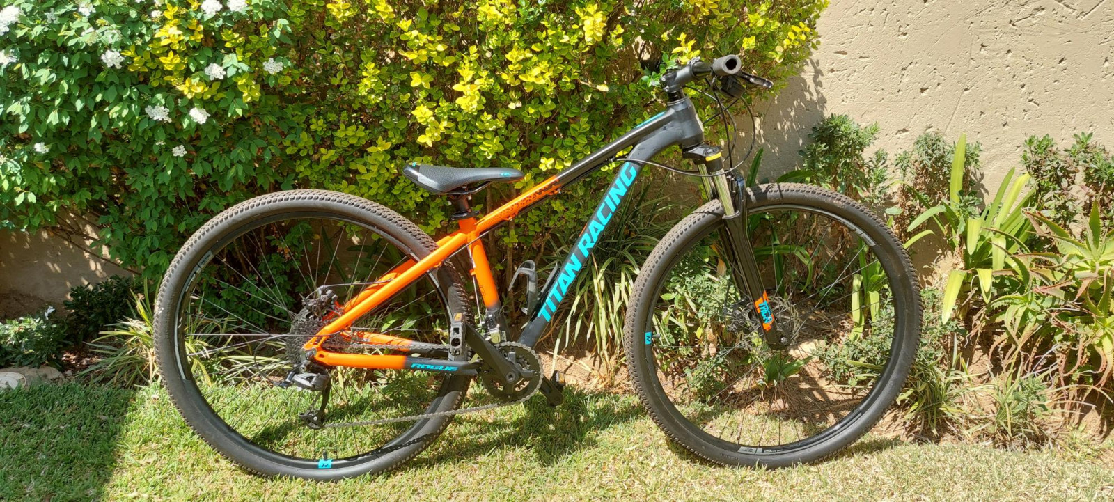 TITAN Rogue Nova XS | Hardtail Mountain Bikes | Bike Hub