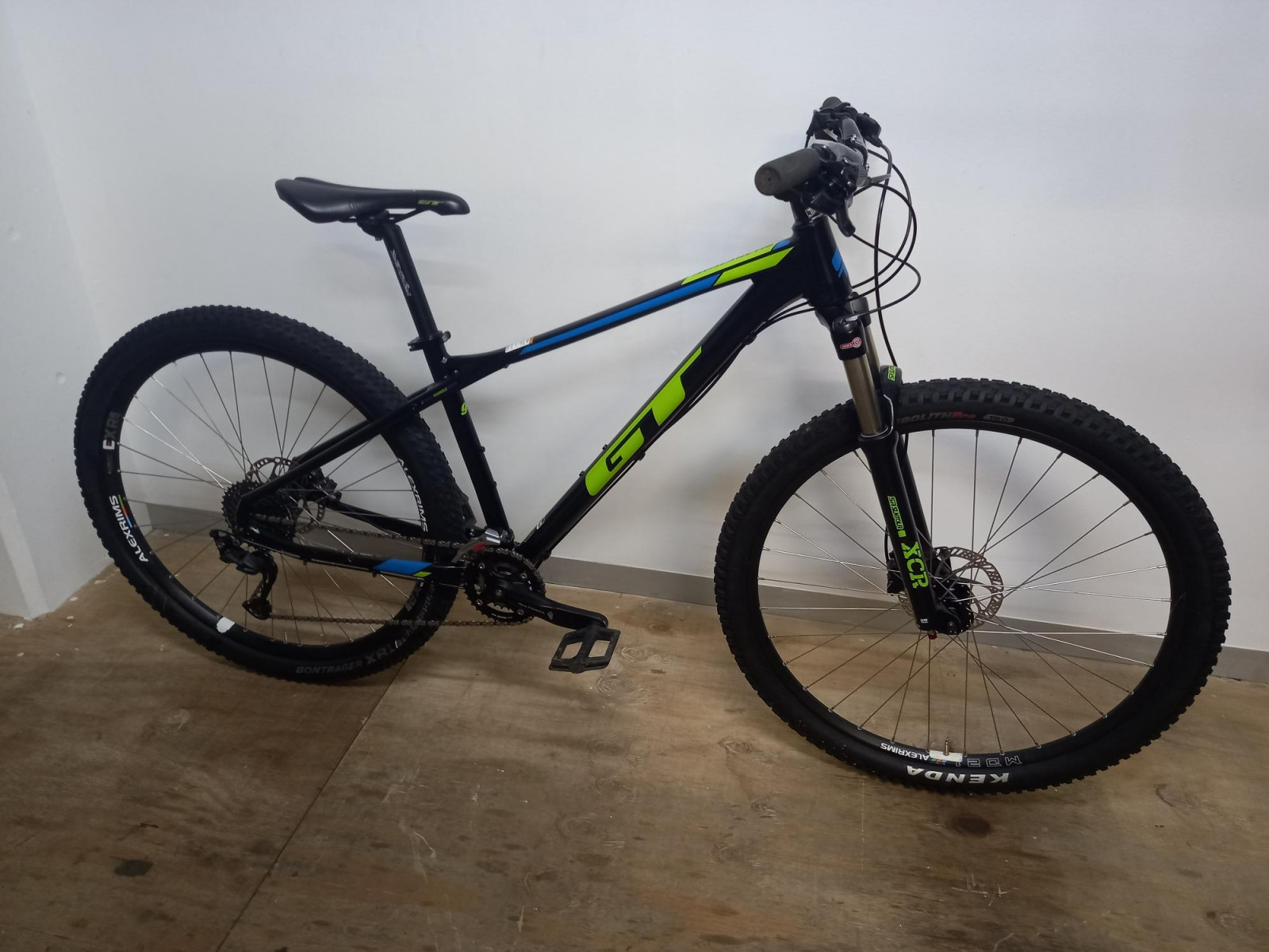 GT avalanche comp | Hardtail Mountain Bikes | Bike Hub