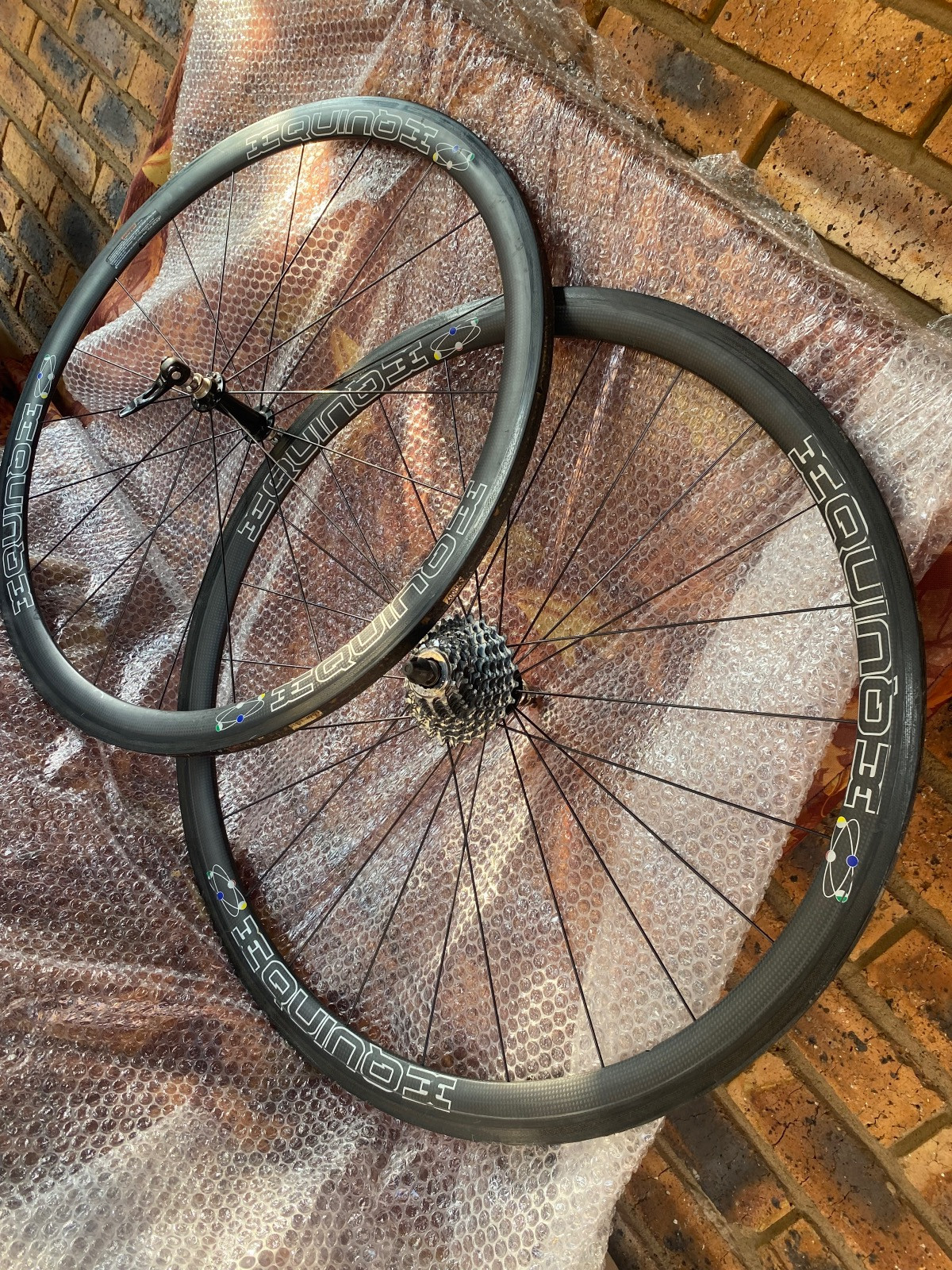 Carbon Tubbies | Road Bike Wheels | Bike Hub