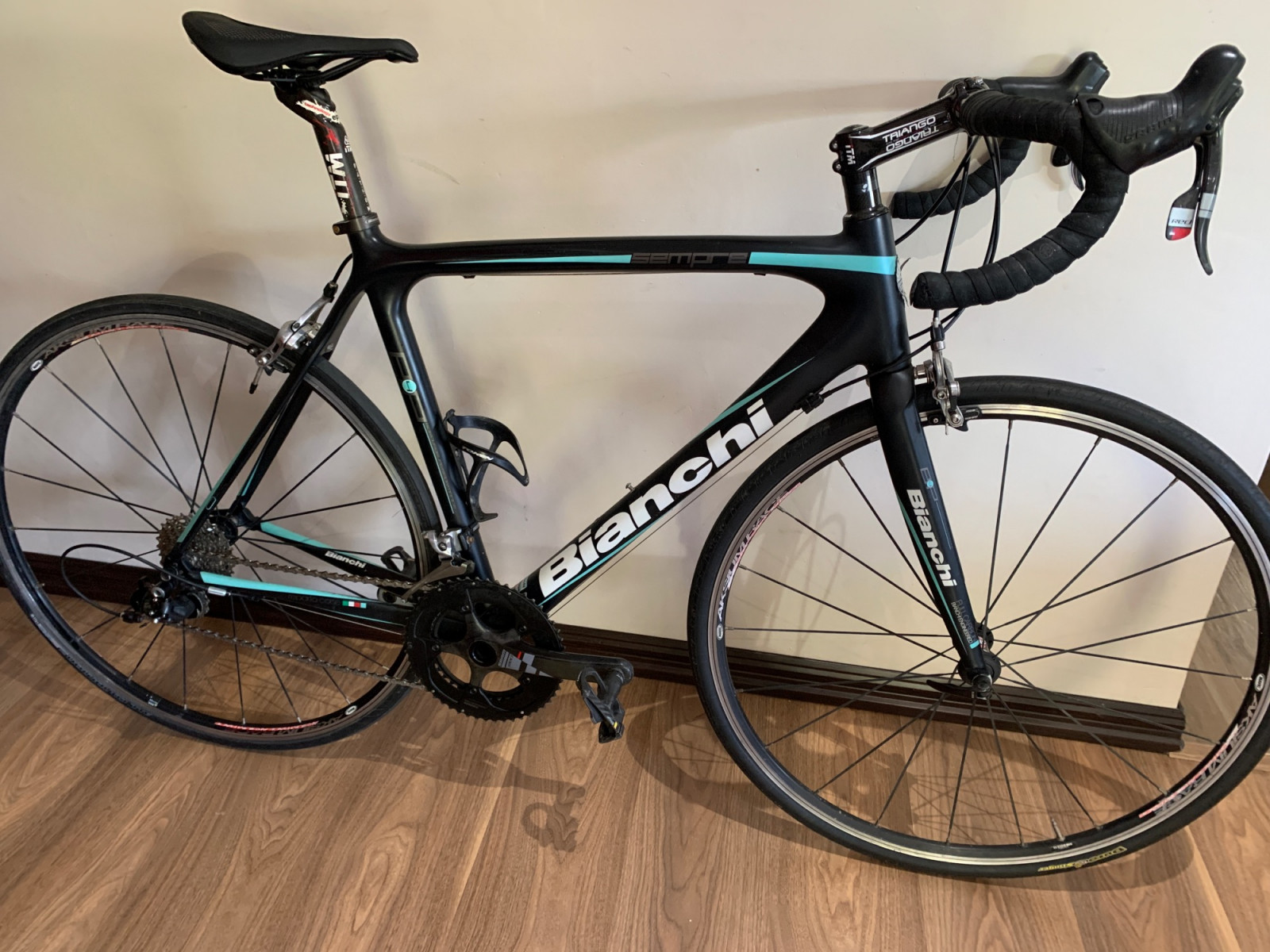 Bianchi Sempre | Road Bikes | Bike Hub