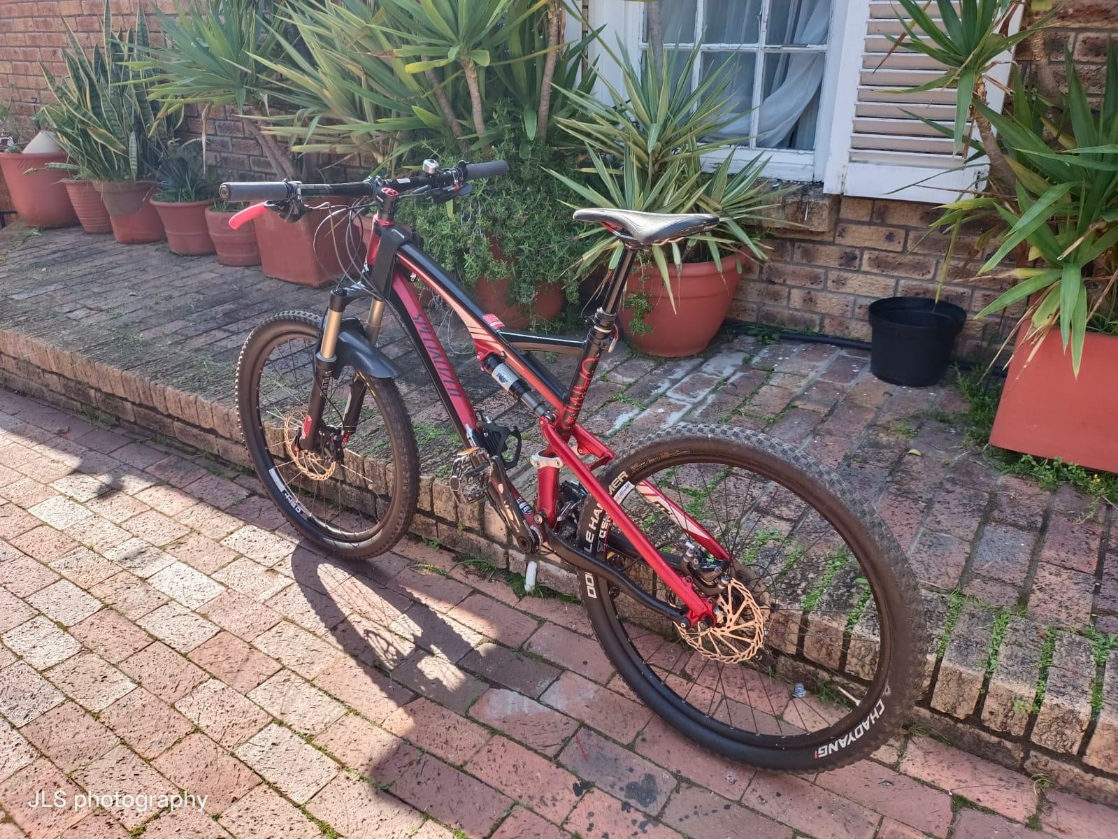 Specialized Camber Expert | Dual Suspension Mountain Bikes | Bike Hub