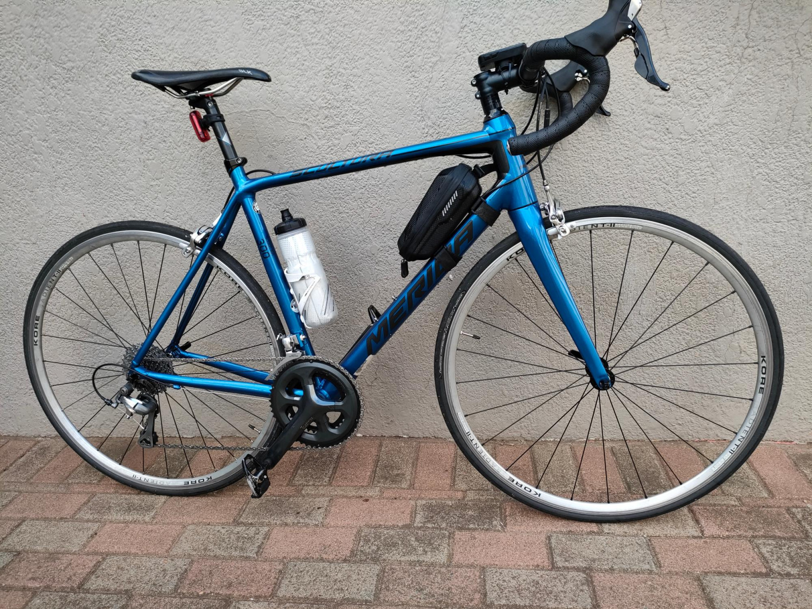 Merida 300 | Road Bikes | Bike Hub