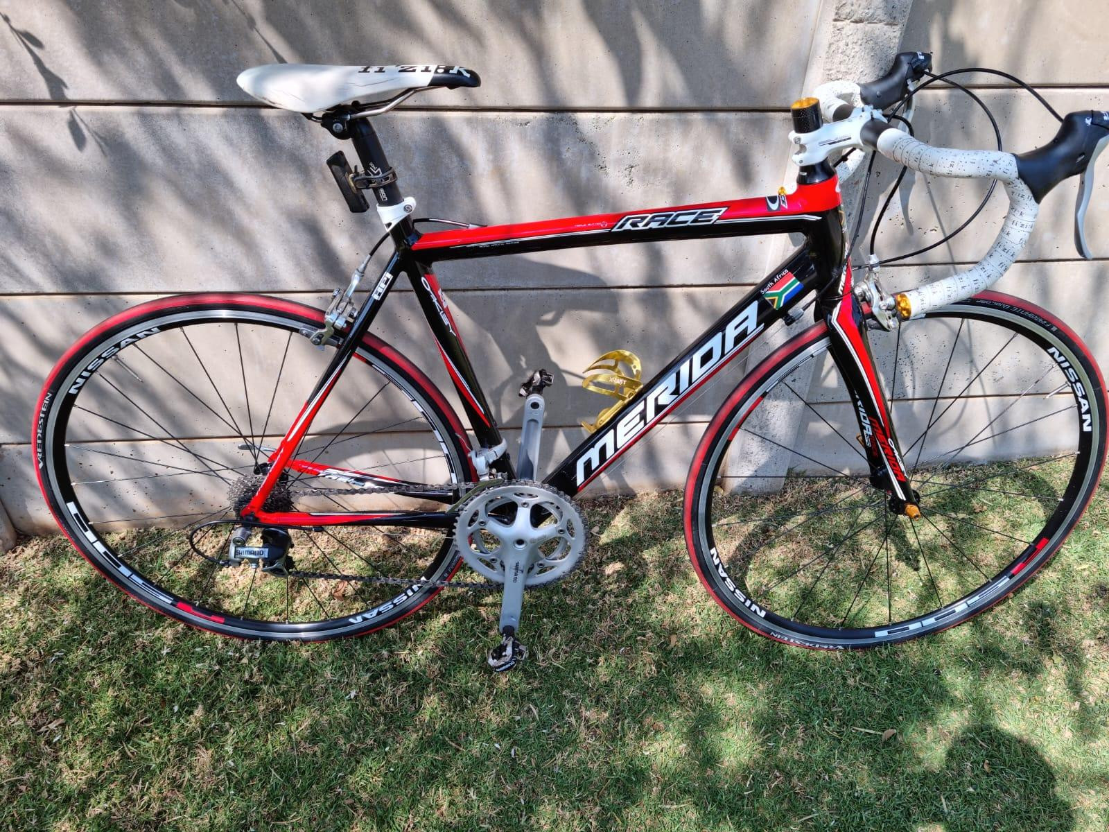 Merida Race Lite 904 Road Bike | Road Bikes | Bike Hub