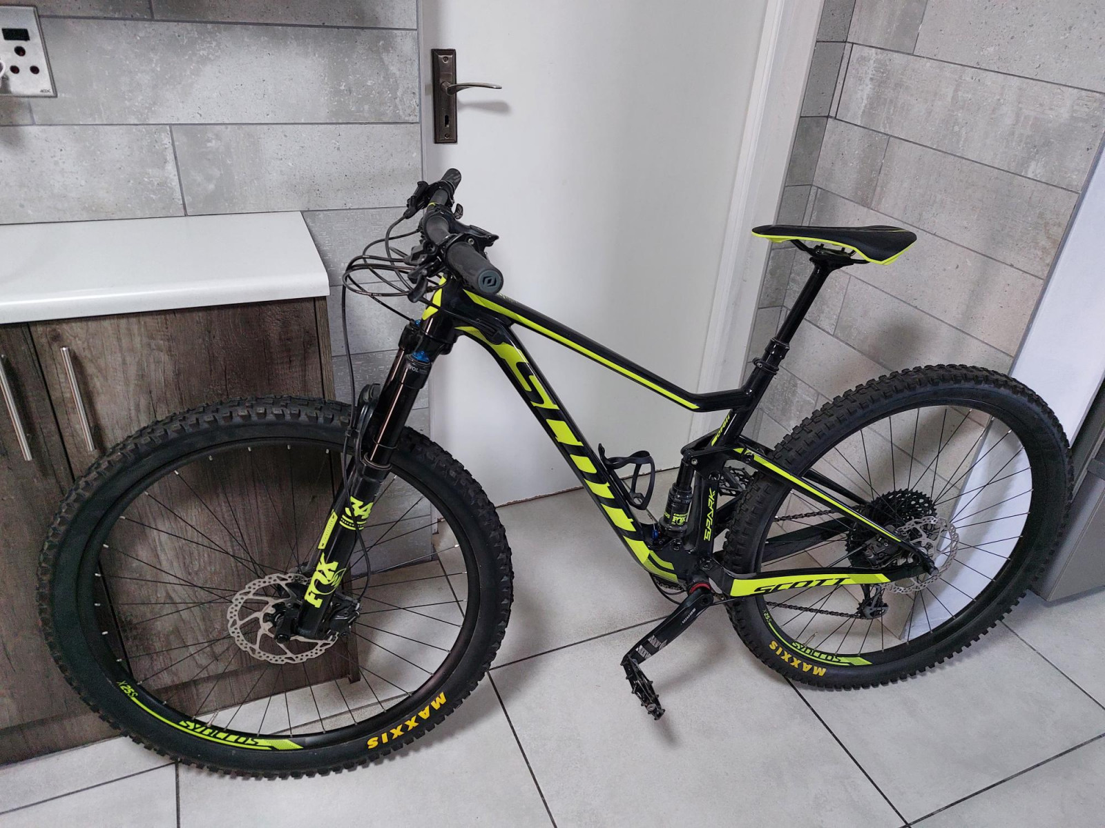 Scott spark 940 2018 model | Dual Suspension Mountain Bikes | Bike Hub