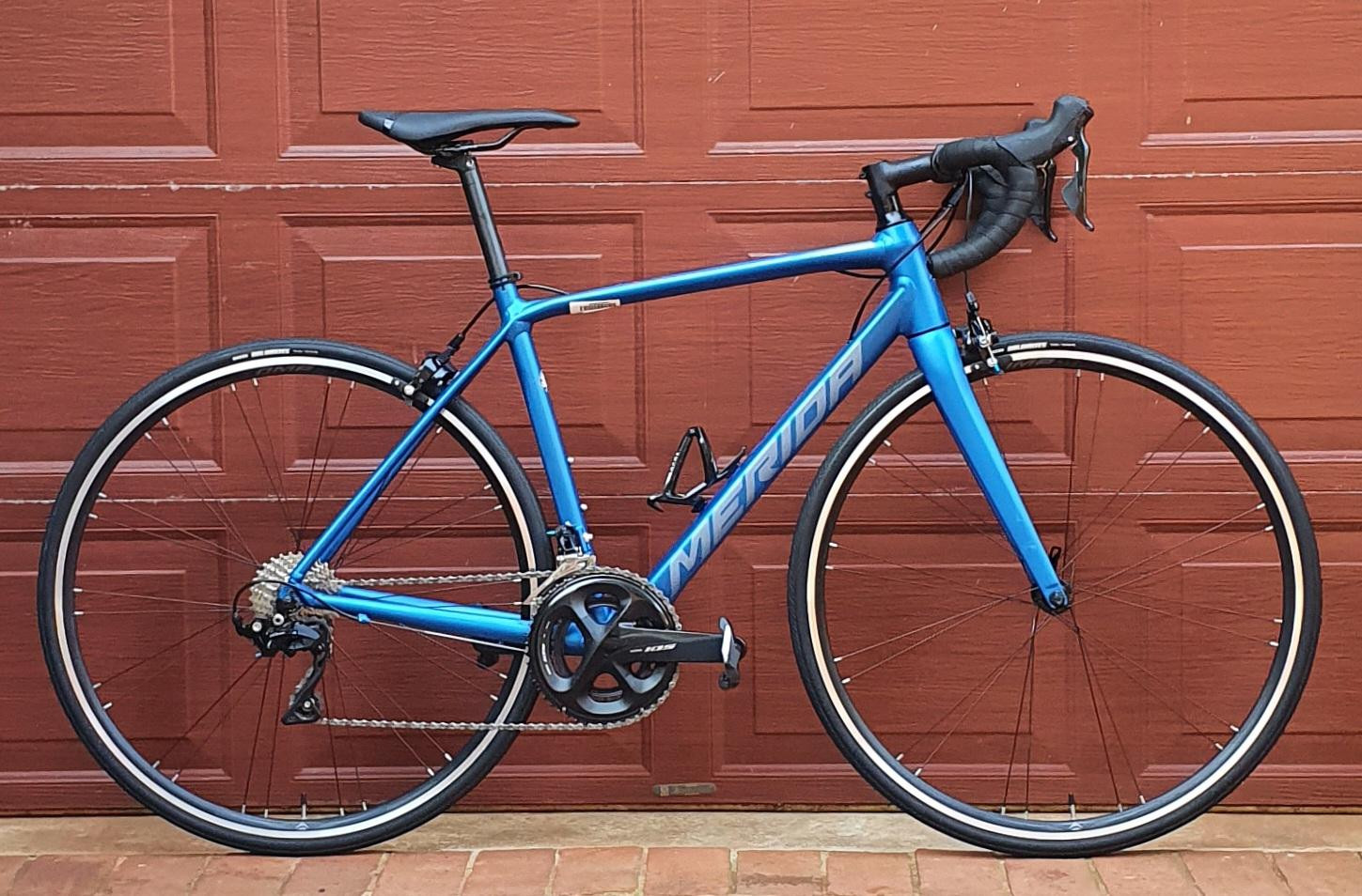 Merida Scultura 400 | Road Bikes | Bike Hub