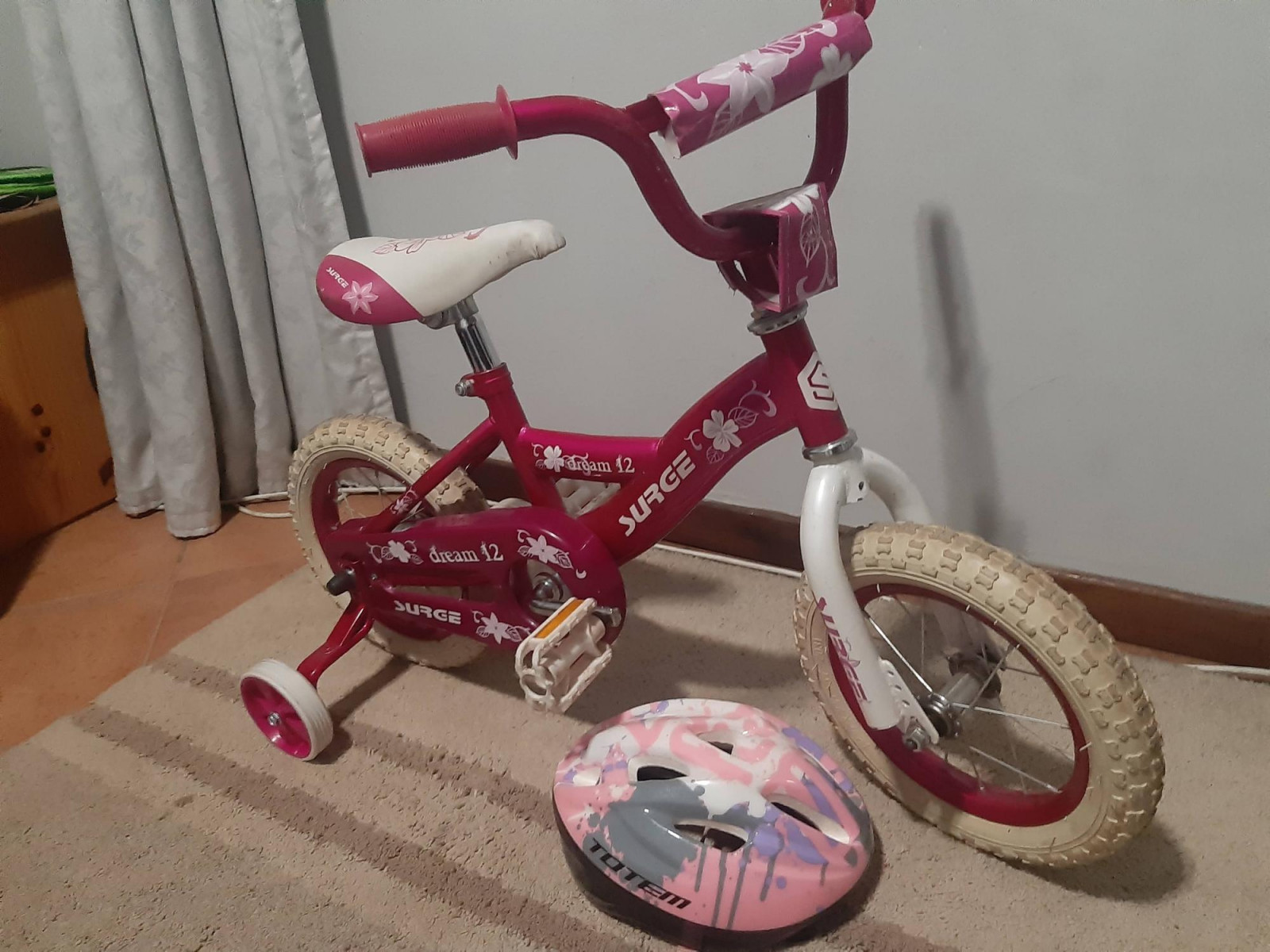 Surge Dream 12 inch girls bike with helmet | Kids Bikes | Bike Hub